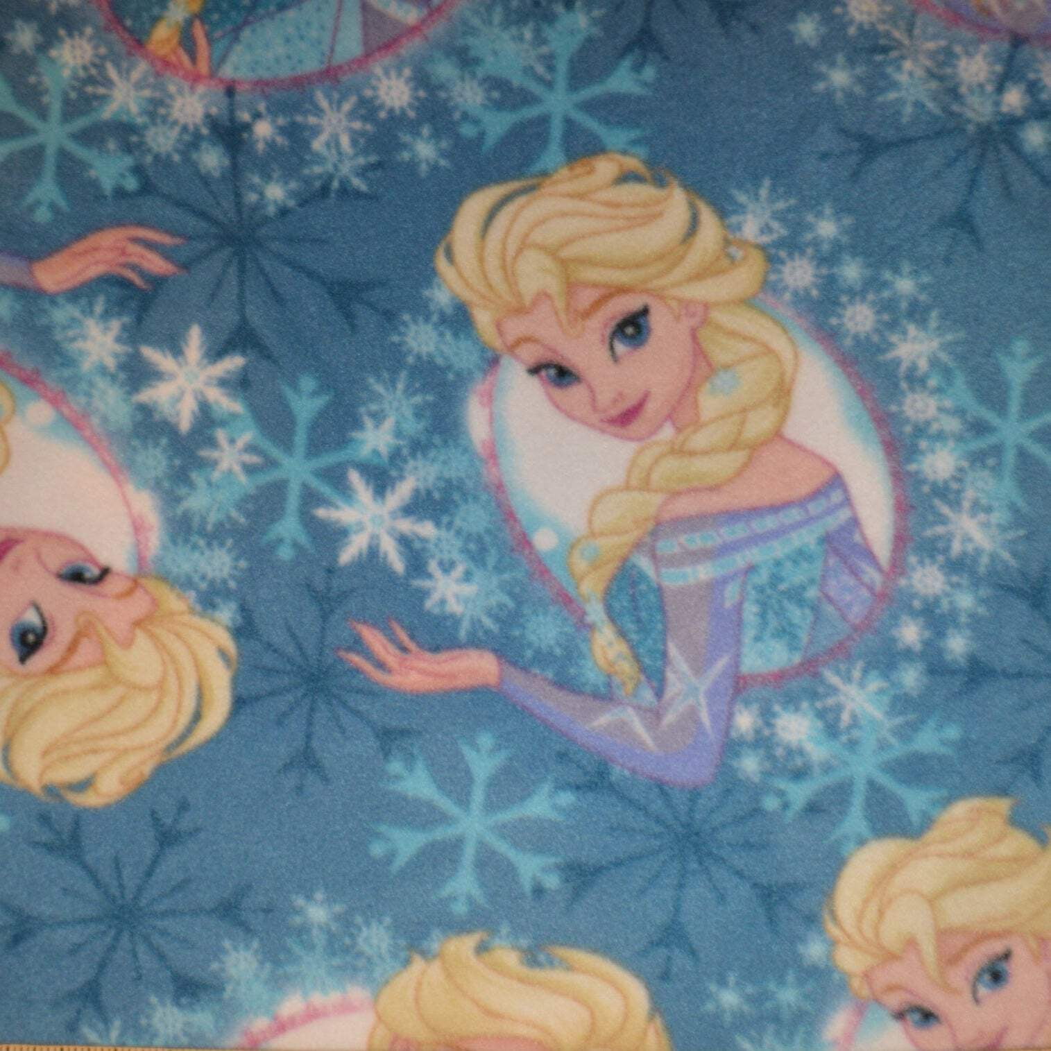 Frozen Elsa Frames Toss Fleece Fabric - Walmart.com
