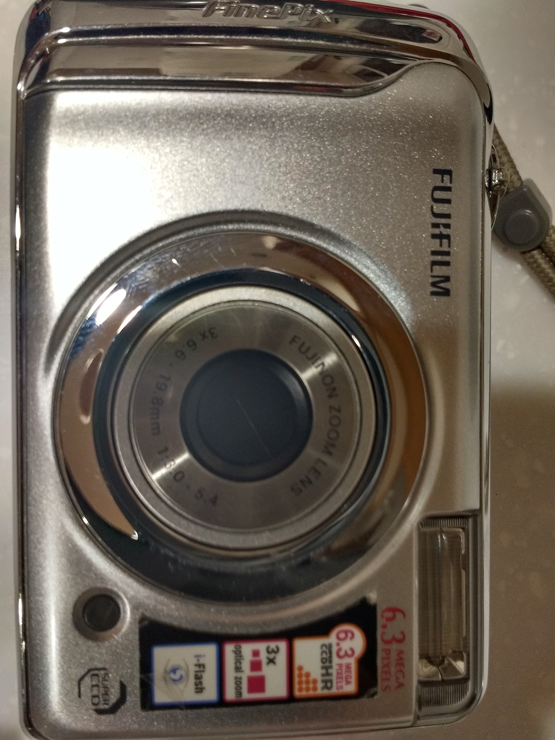 Pre-Owned Fujifilm Finepix A610 6.3MP Digital Camera with 3x Optical ...