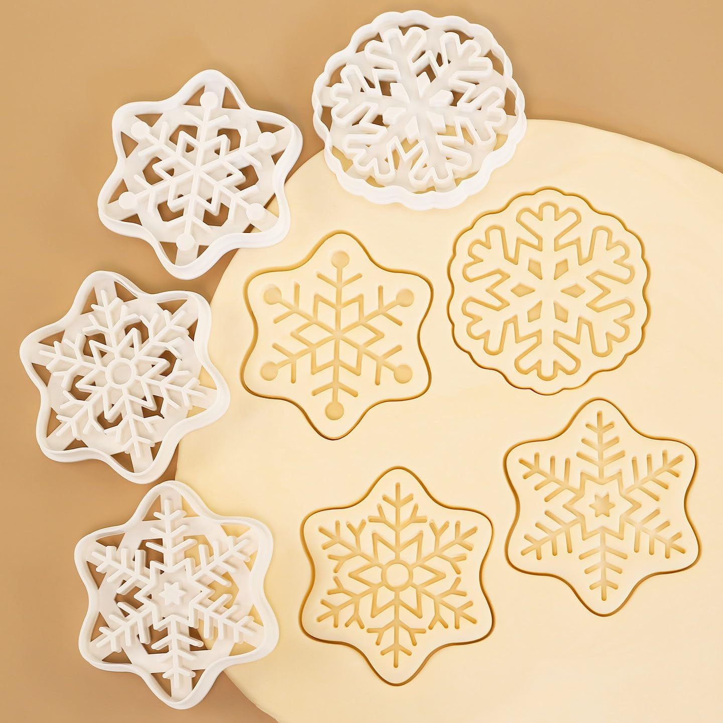 Fuliko 4 Pieces Christmas Snowflake Cookie Cutter Set, 3.3" 3D Plastic ...