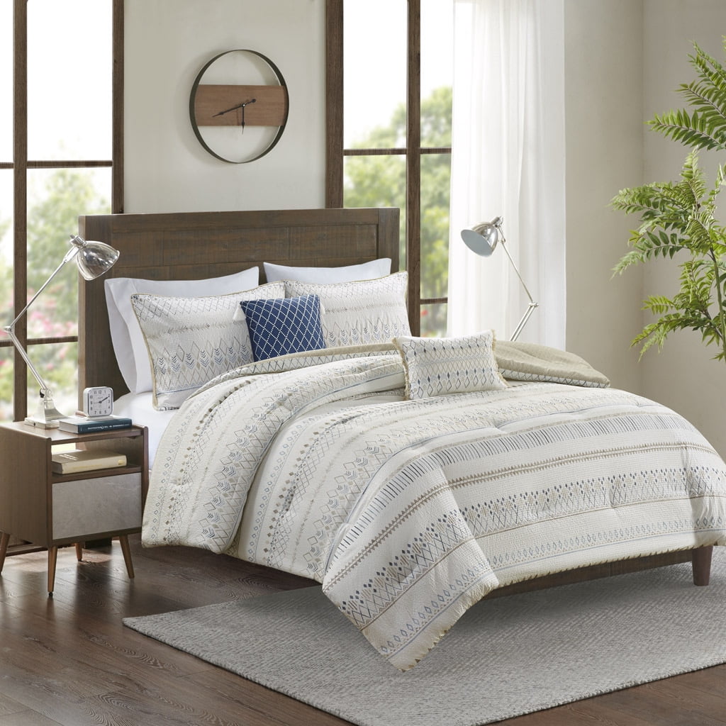 Full/Queen 5 Piece Printed Seersucker Comforter Set with Throw Pillows ...