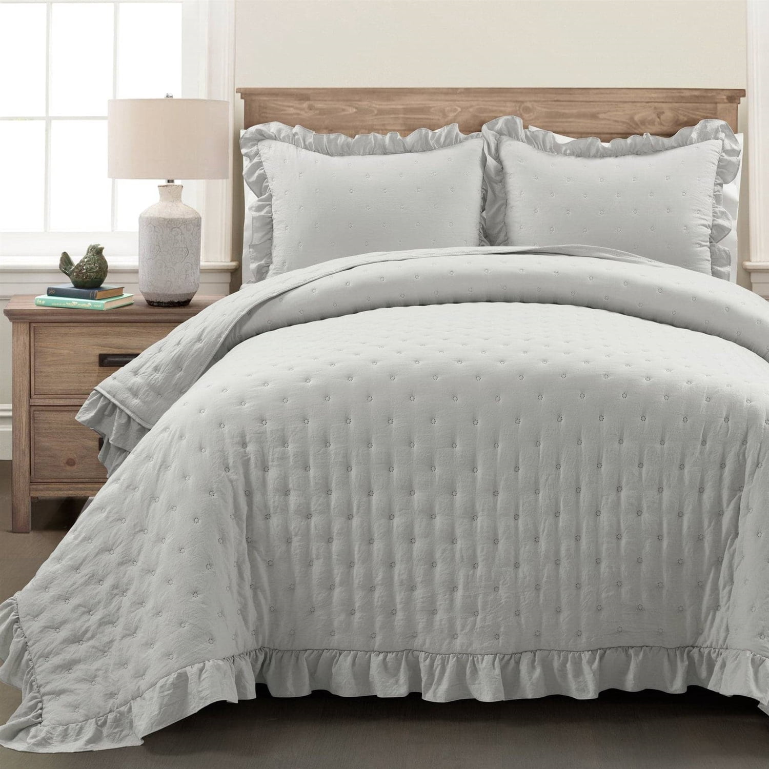 Full/Queen Lightweight Grey Ruffle Reversible Oversized 3 Piece Quilt ...