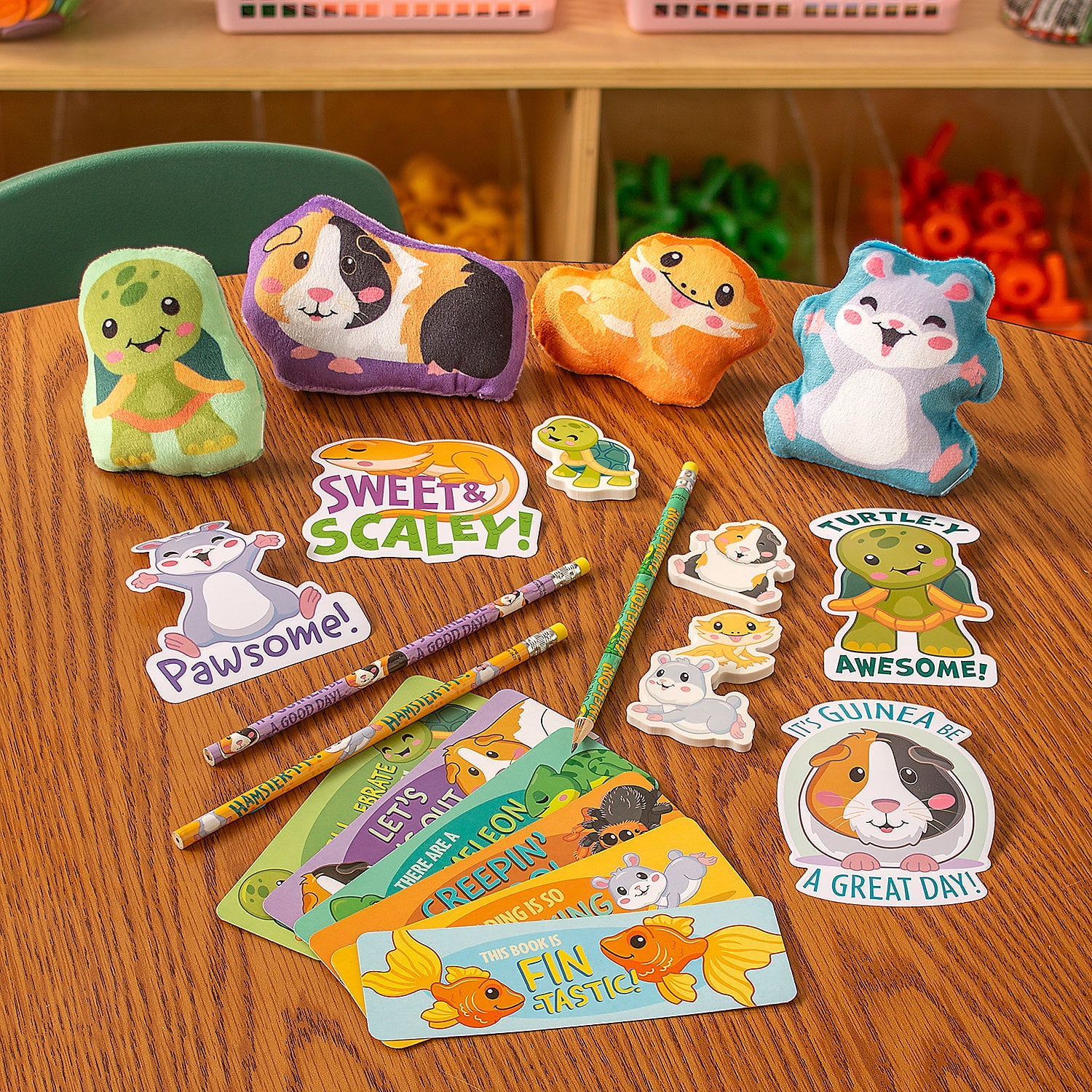 Fun Express Bulk 158 Pieces Classroom Pets Reward Assortment Kit ...
