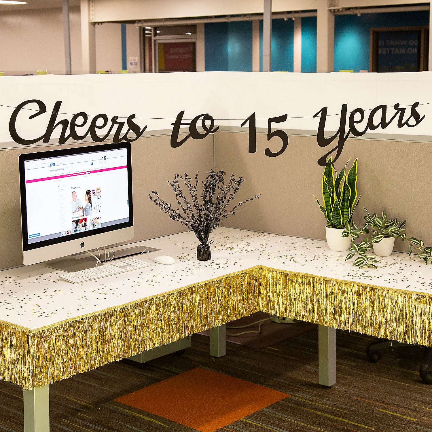Fun Express Cheers Desk Decorating Kit 25 Pieces - Walmart.com