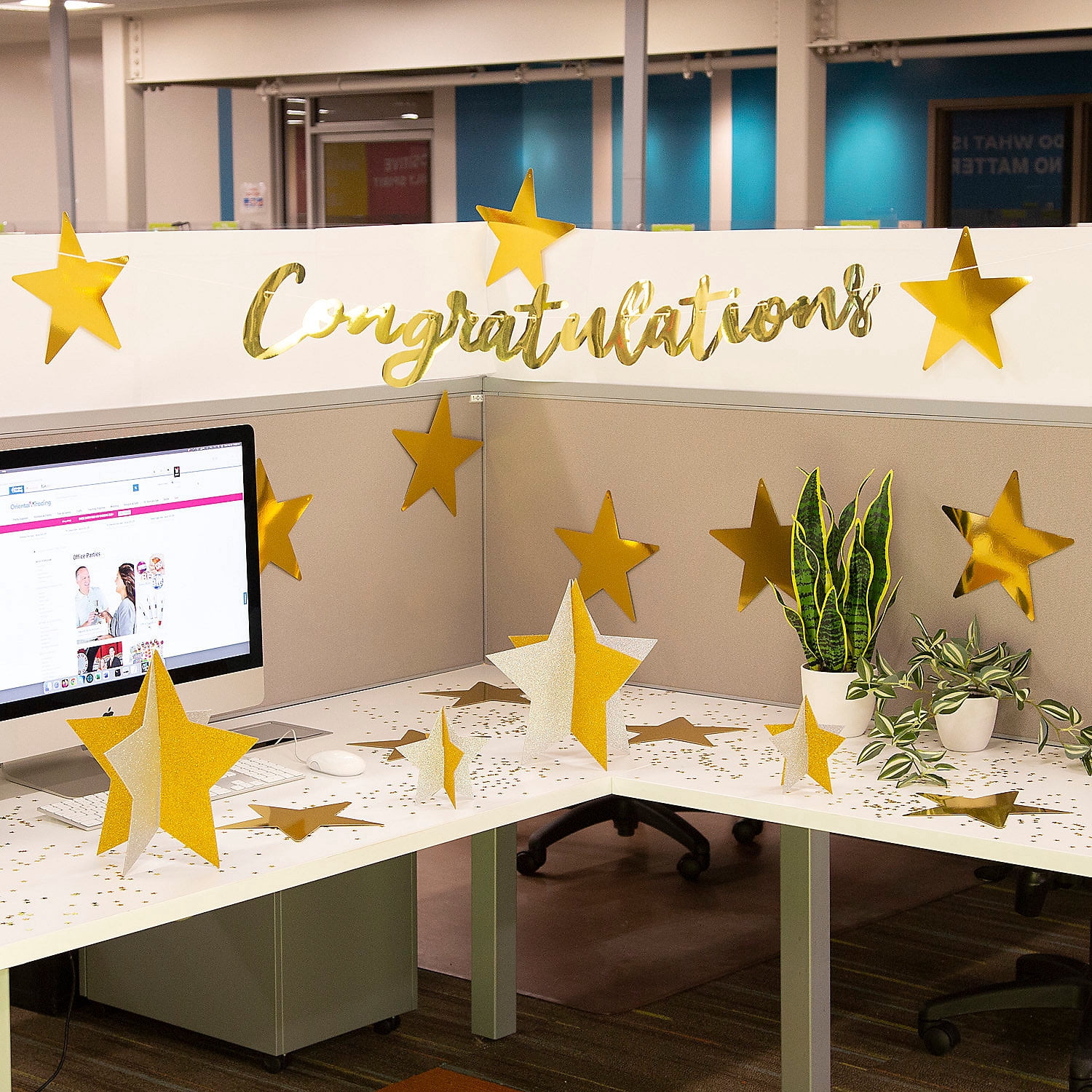 Fun Express Congratulatory Desk Decorating Kit 18 Pieces - Walmart.com