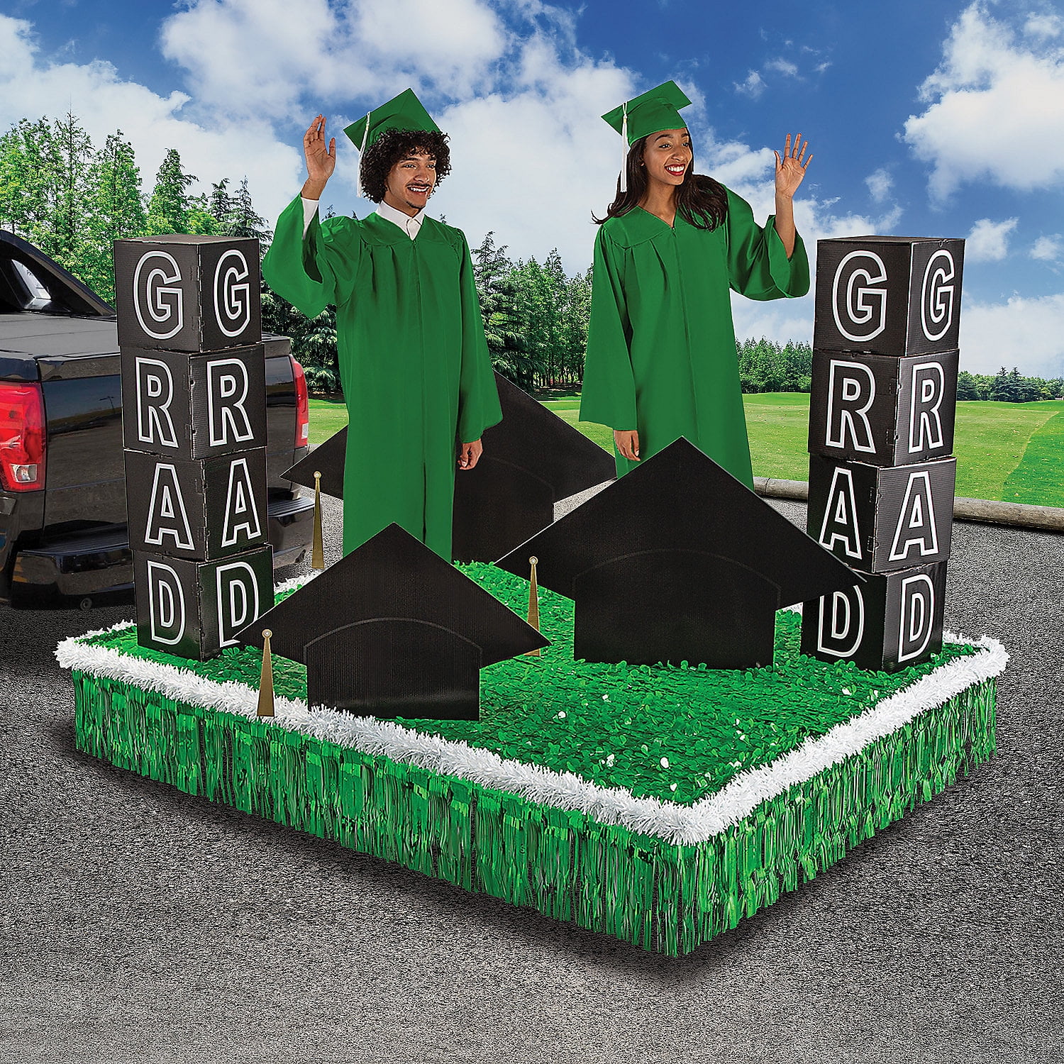 Fun Express Green Graduation Parade Float Decorating Kit 19 Pieces ...