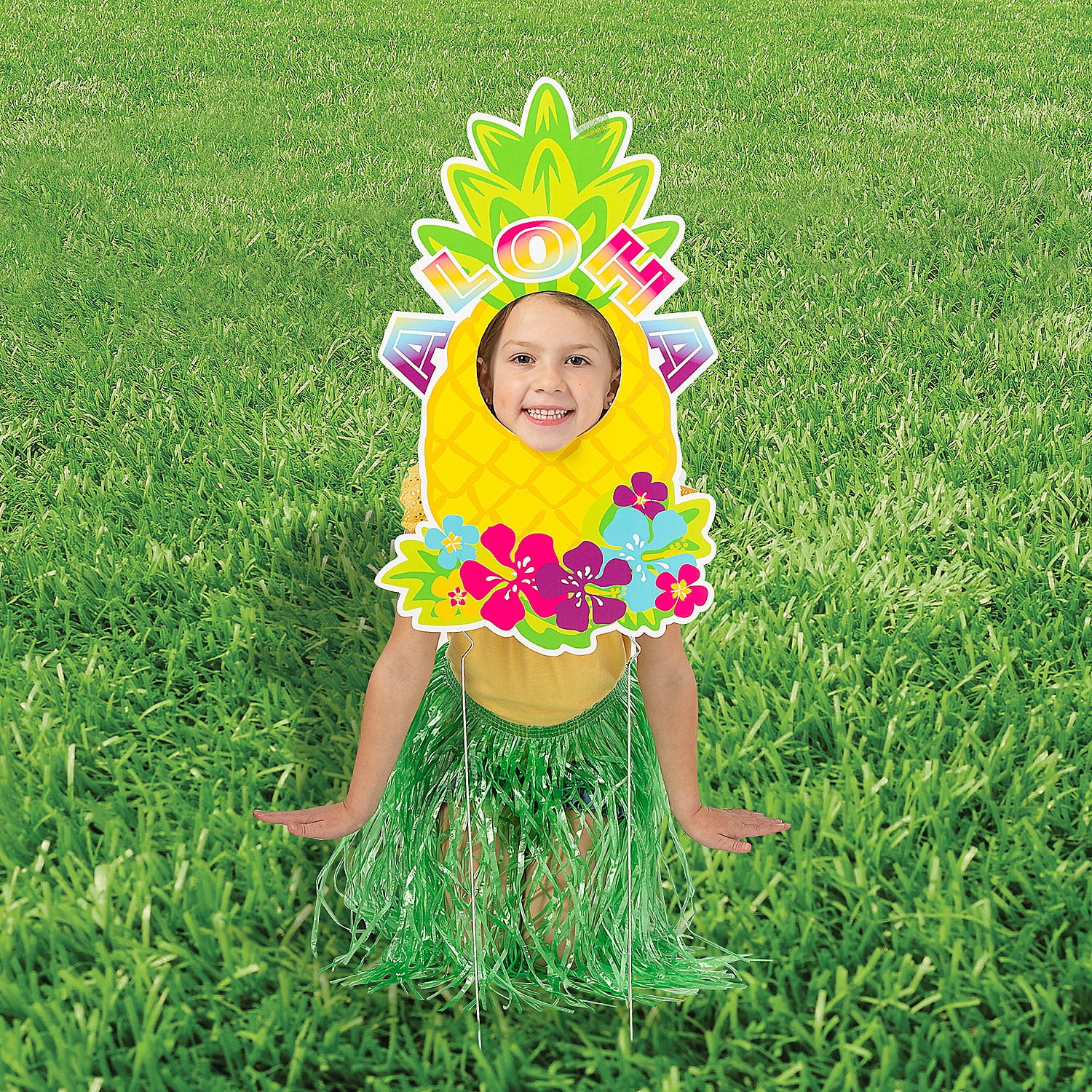 Fun Express Luau Party Pineapple Face Yard Sign - Walmart.com