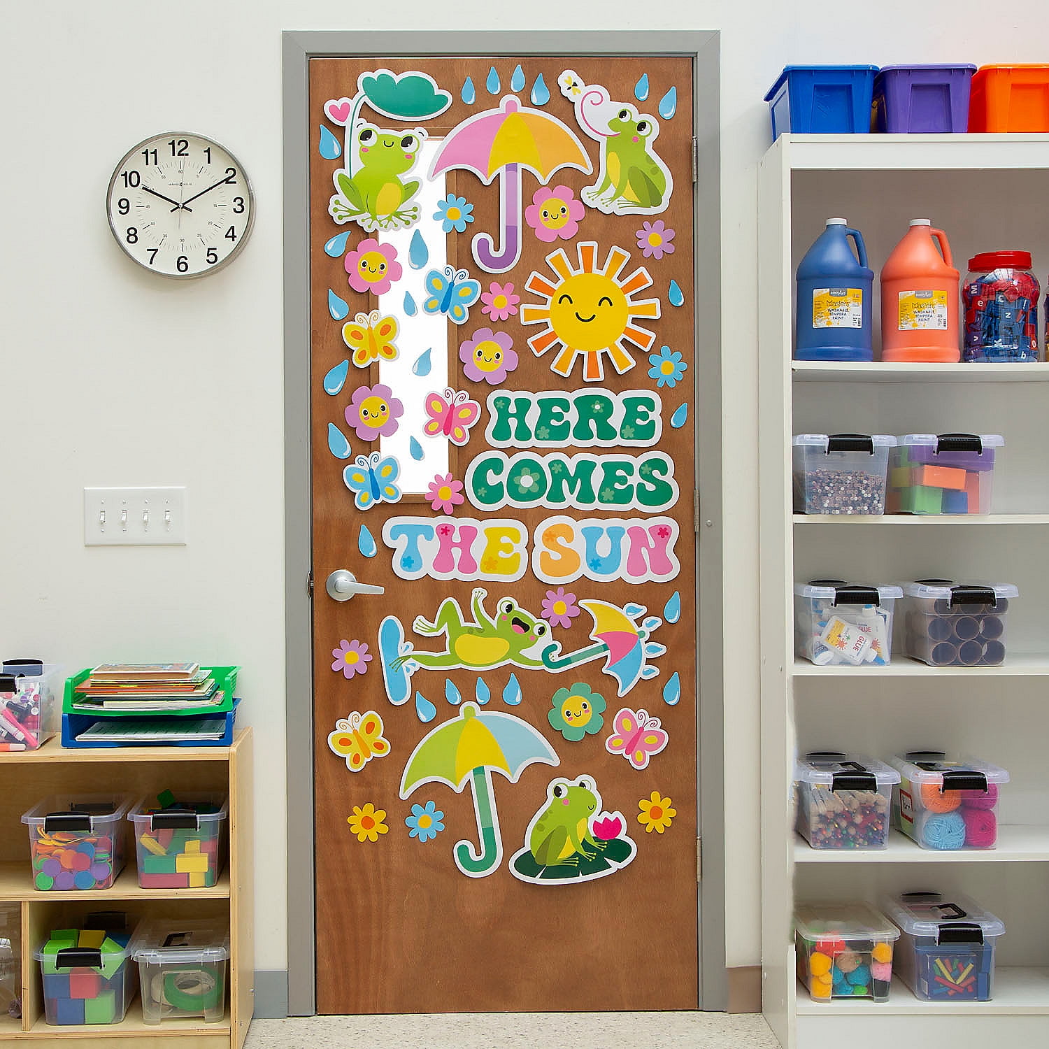 Fun Express The Four Seasons Classroom Door Decorating Kit - 163 Pieces ...