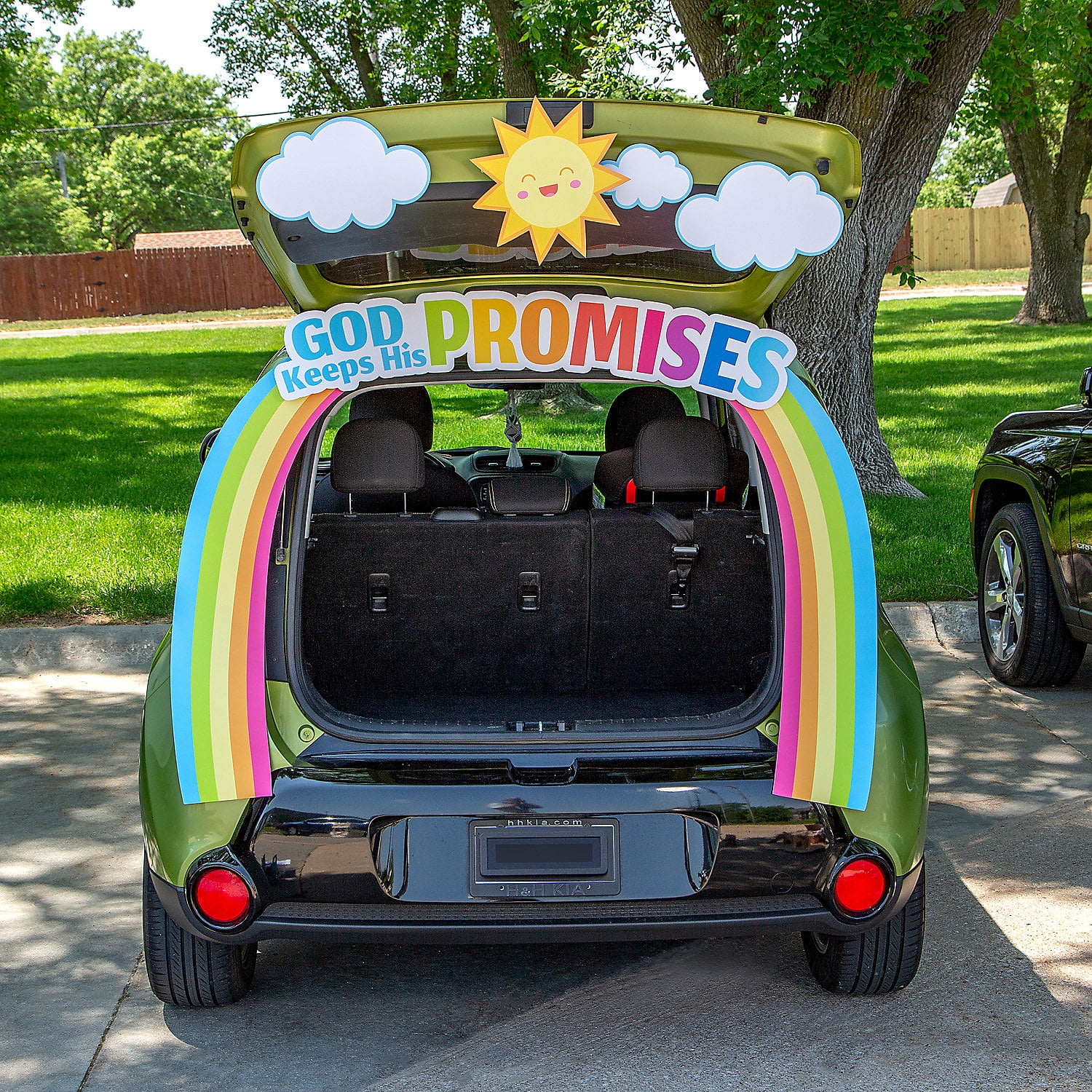 Value God Keeps His Promises Rainbow Trunk-or-Treat Decorating Kit - 7 ...