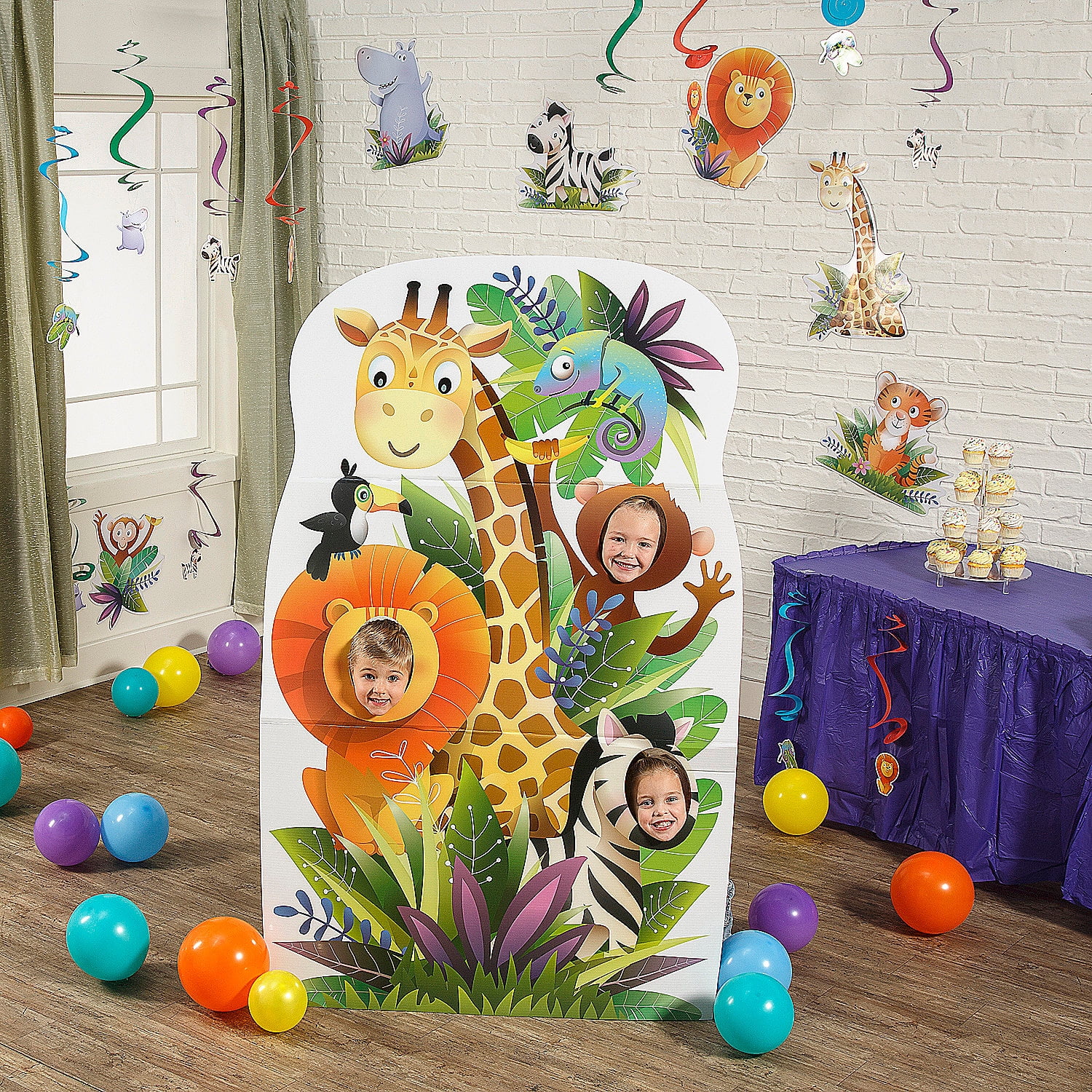 Fun Express Zoo Animal Party Multicolor Decorating Kit – 19 Pc ...