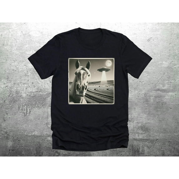 Funny Horse Shirt, Horse Selfie Picture, UFO, Weird Animal Shirt, Funny ...