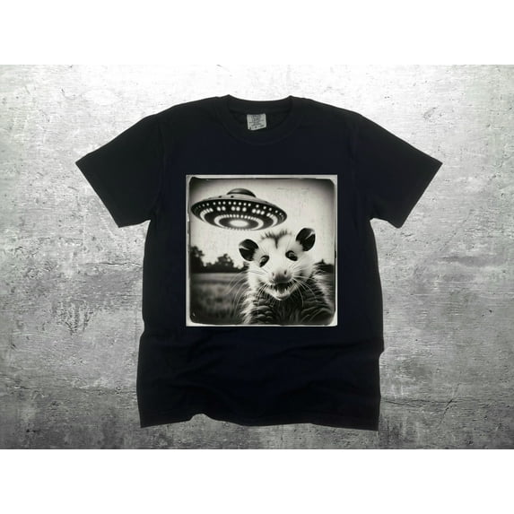 Funny Possum Shirt, Opossum Selfie Picture, UFO, Weird Animal Shirt ...