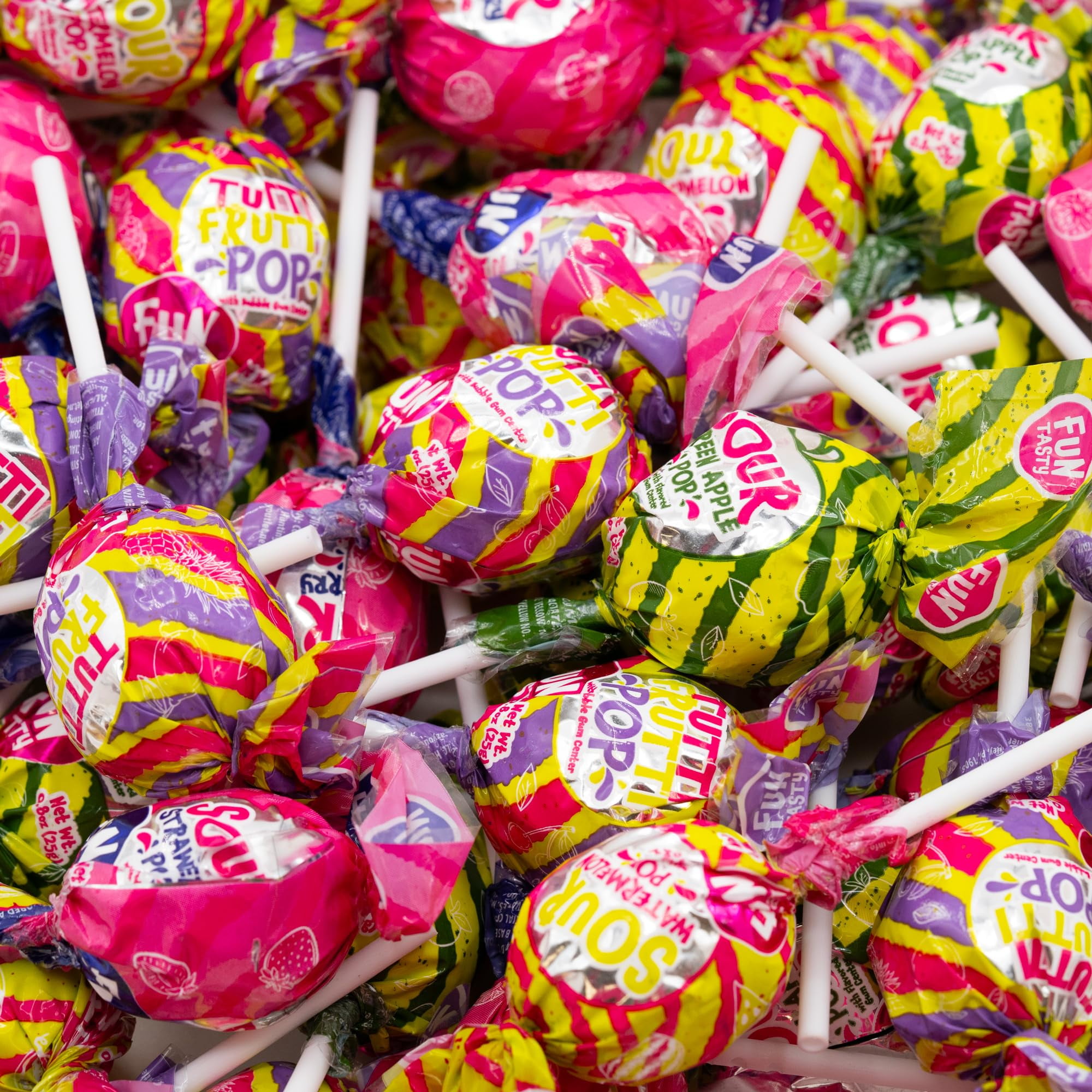 Funtasty Gum-Filled Lollipops, Assorted Fruit Flavors Sour Pops Candy ...