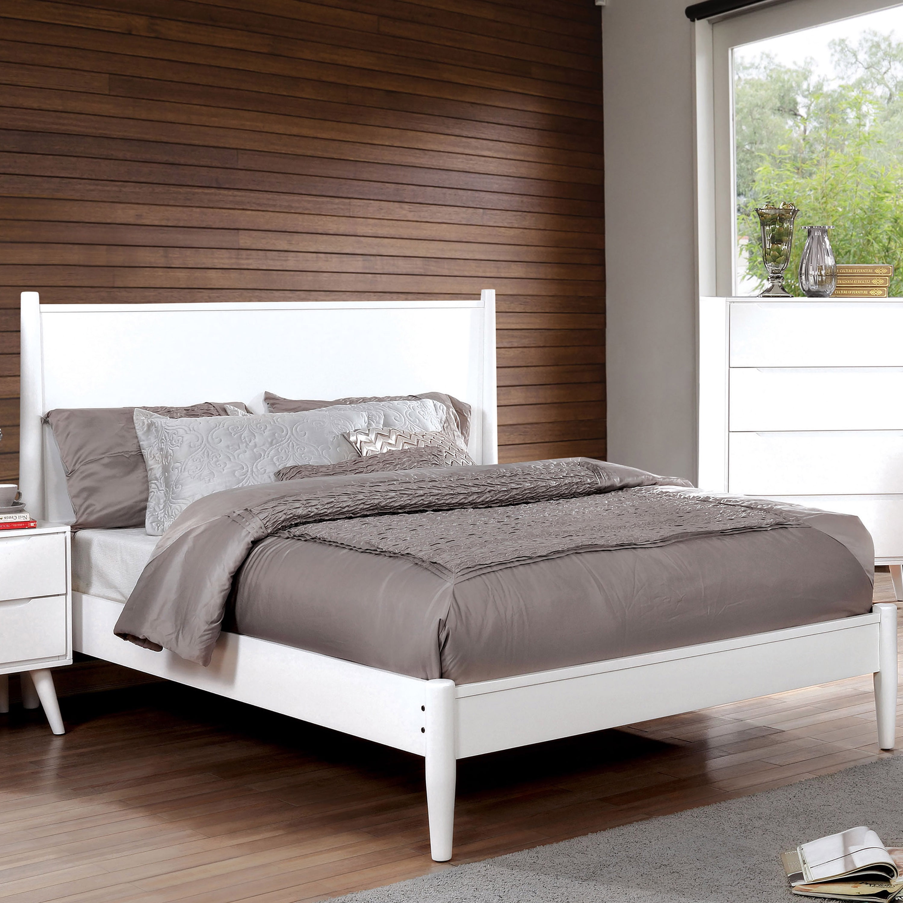 Furniture of America Solid Wood Full Platform Bed with 8 Inch Memory Foam Mattress White