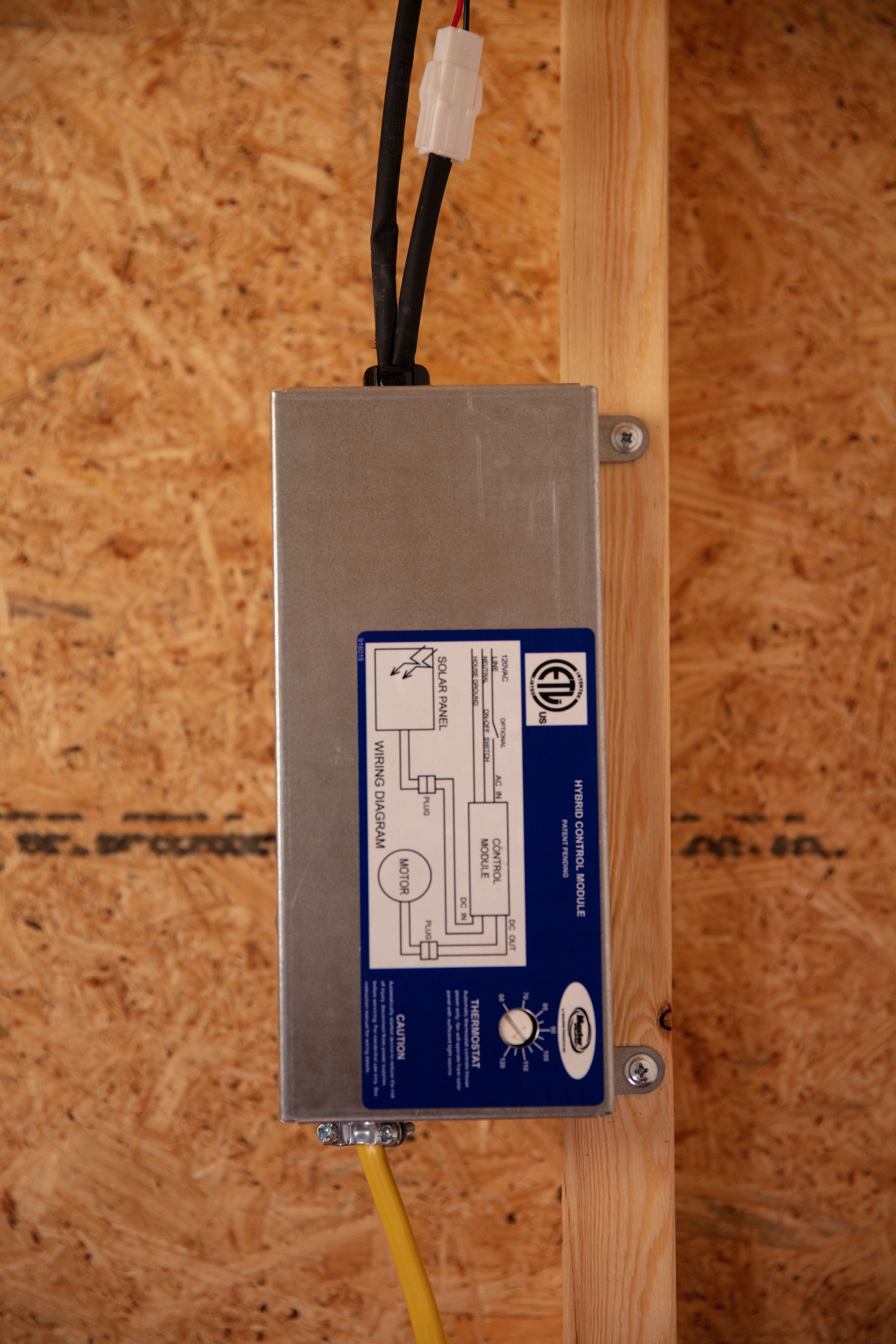 GAF Master Flow 15 Watt Next-Generation - High-Efficiency Hybrid Solar ...