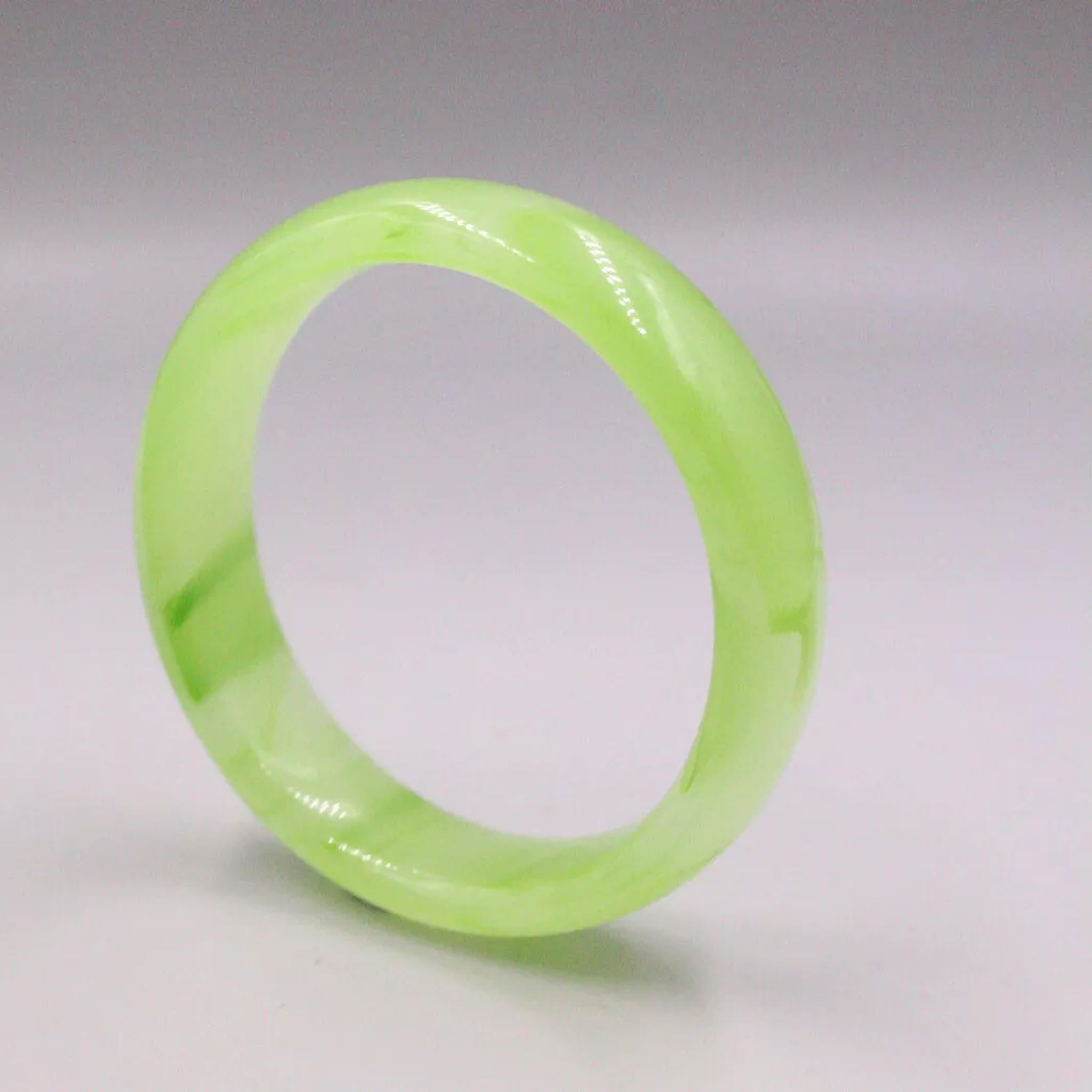 GAVONO Handmade Jade Bangle For Women Light Green Jadeite Bracelet 2 ...