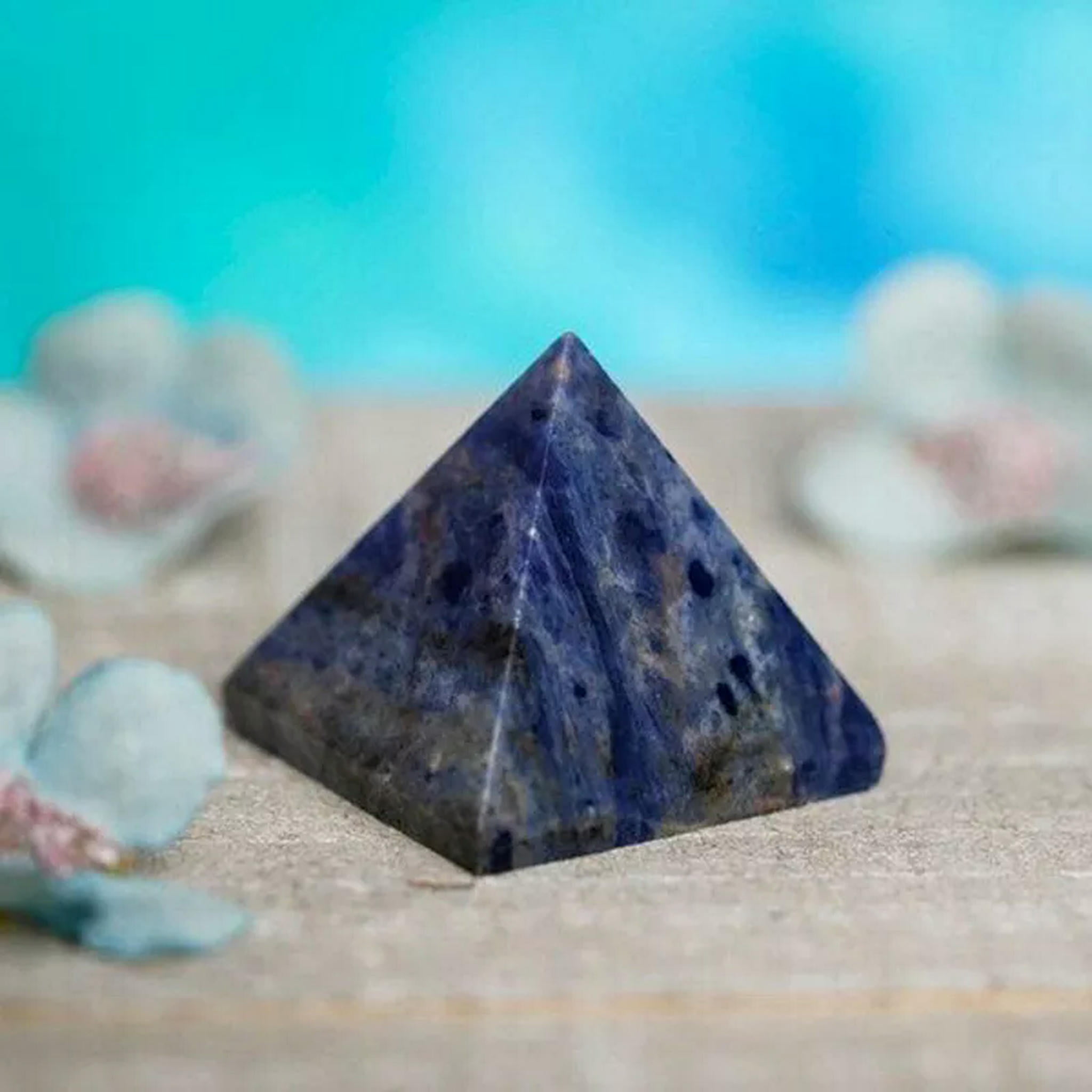 GAVONO Natural Blue Vein Stone Crystal Pyramid Chakra Sodalite Quartz ...