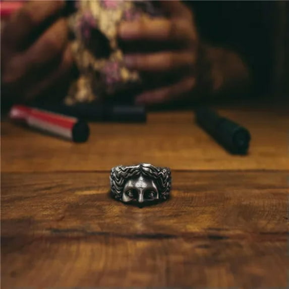 GAVONO Retro Fashion Ring With Design Of Half Of A Face Anniversary ...