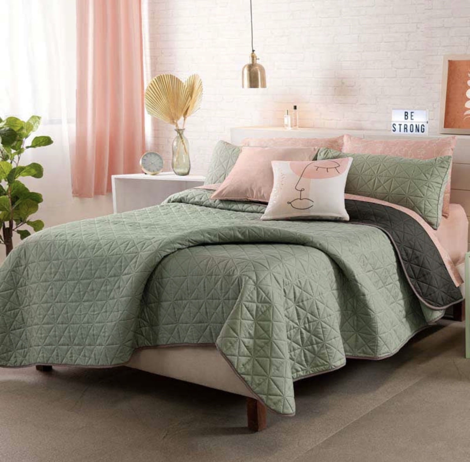 GEARGE OLIVE GREEN COLOR SPECIAL FABRIC ULTRA SLIM REVERSIBLE COMFORTER ...
