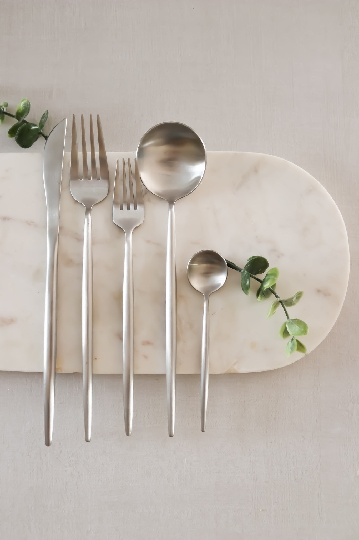 GENOA Matte Silver Flatware Set – 5 Pieces | Marcel Ardani Brushed ...
