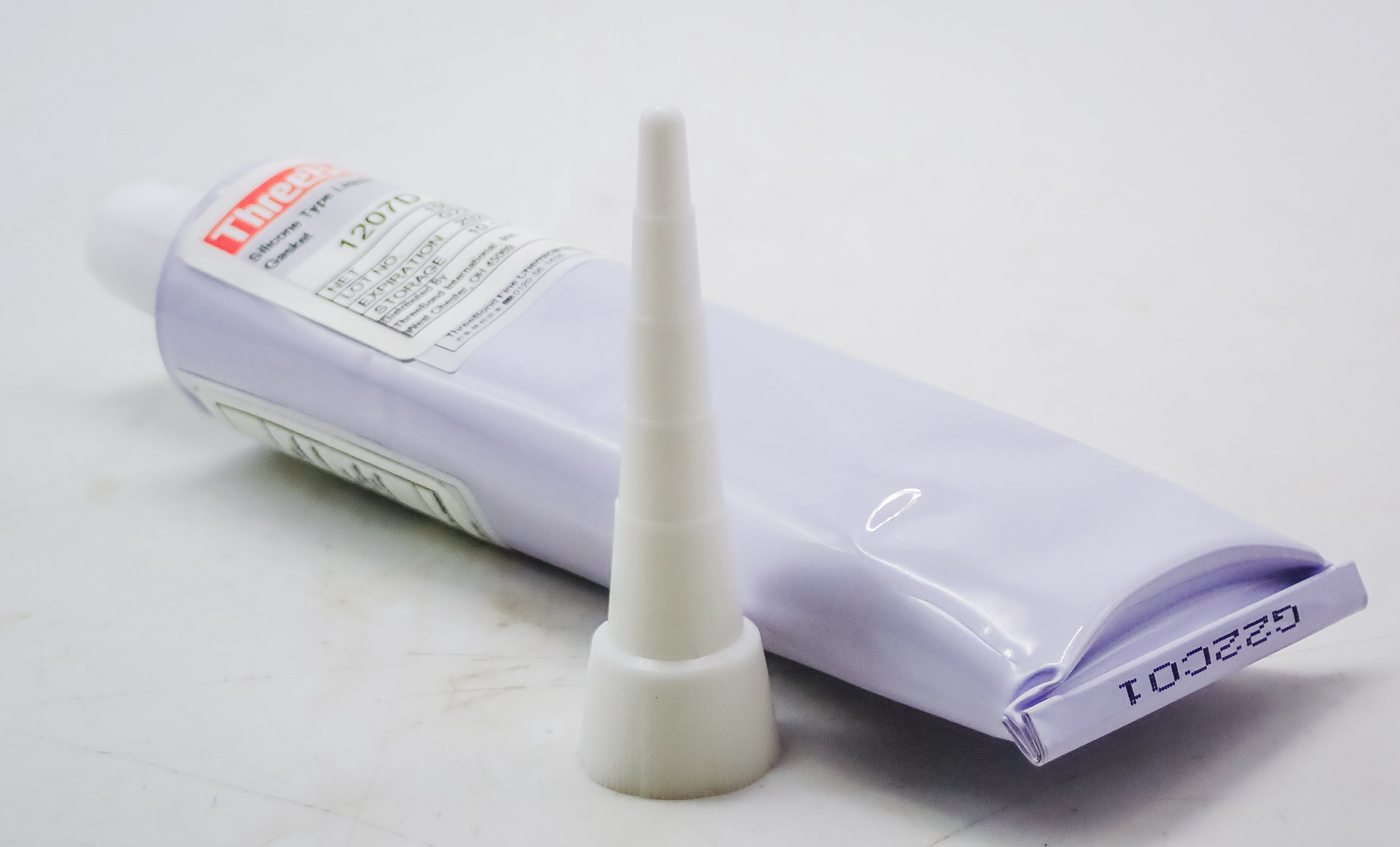 GENUINE THREEBOND 1207D GASKET MAKER FOR CHAINSAWS 150G TUBE X686000000 ...