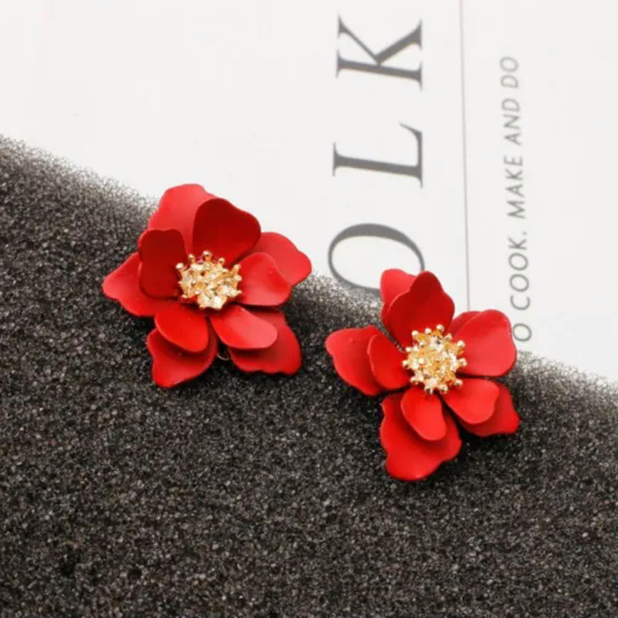 GKNET 2024 Fashion Daisy Flower Matte Paint Earrings Ear Stud Women ...