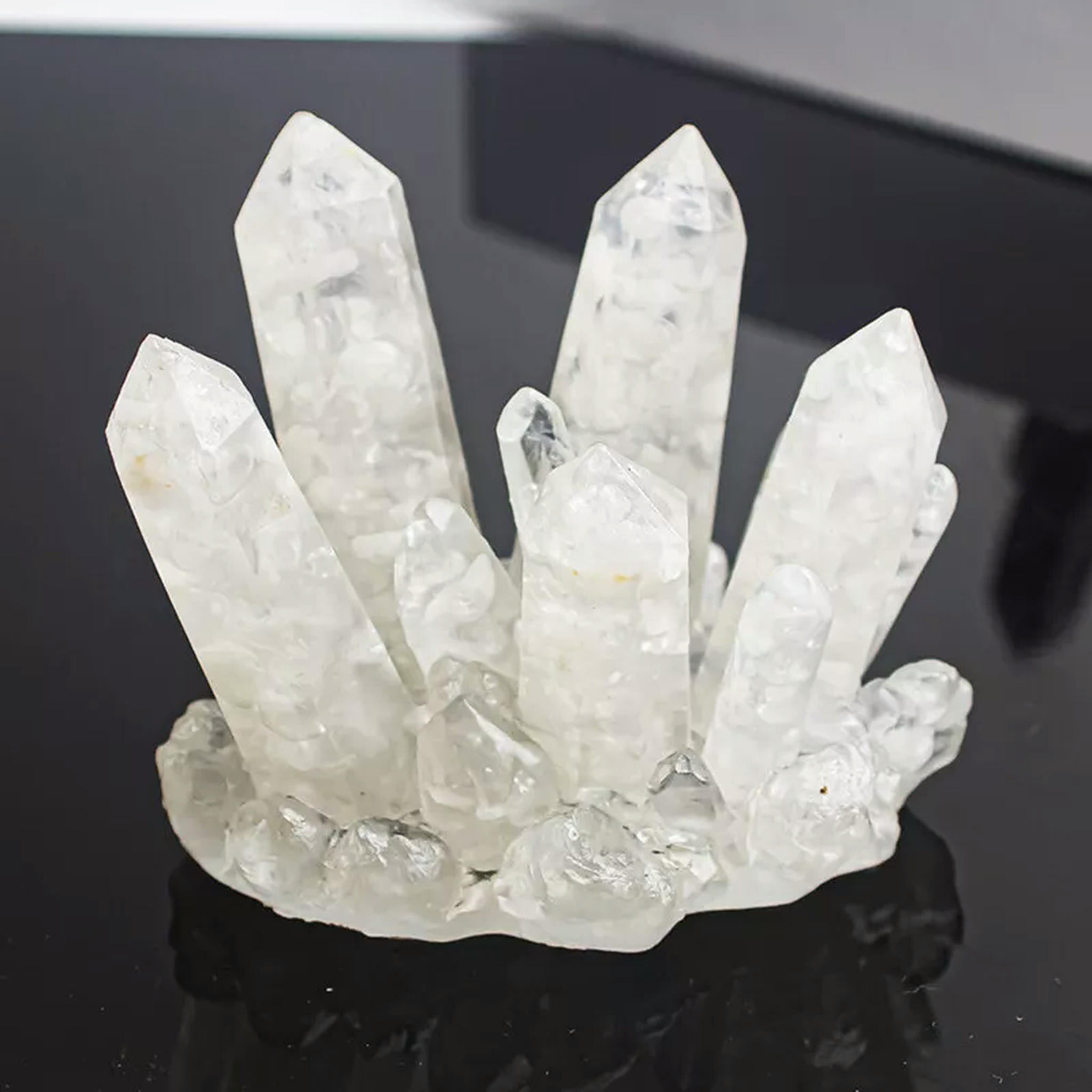 GKNET Natural White Geode Quartz Cluster Crystal Curshed Stone Resin ...