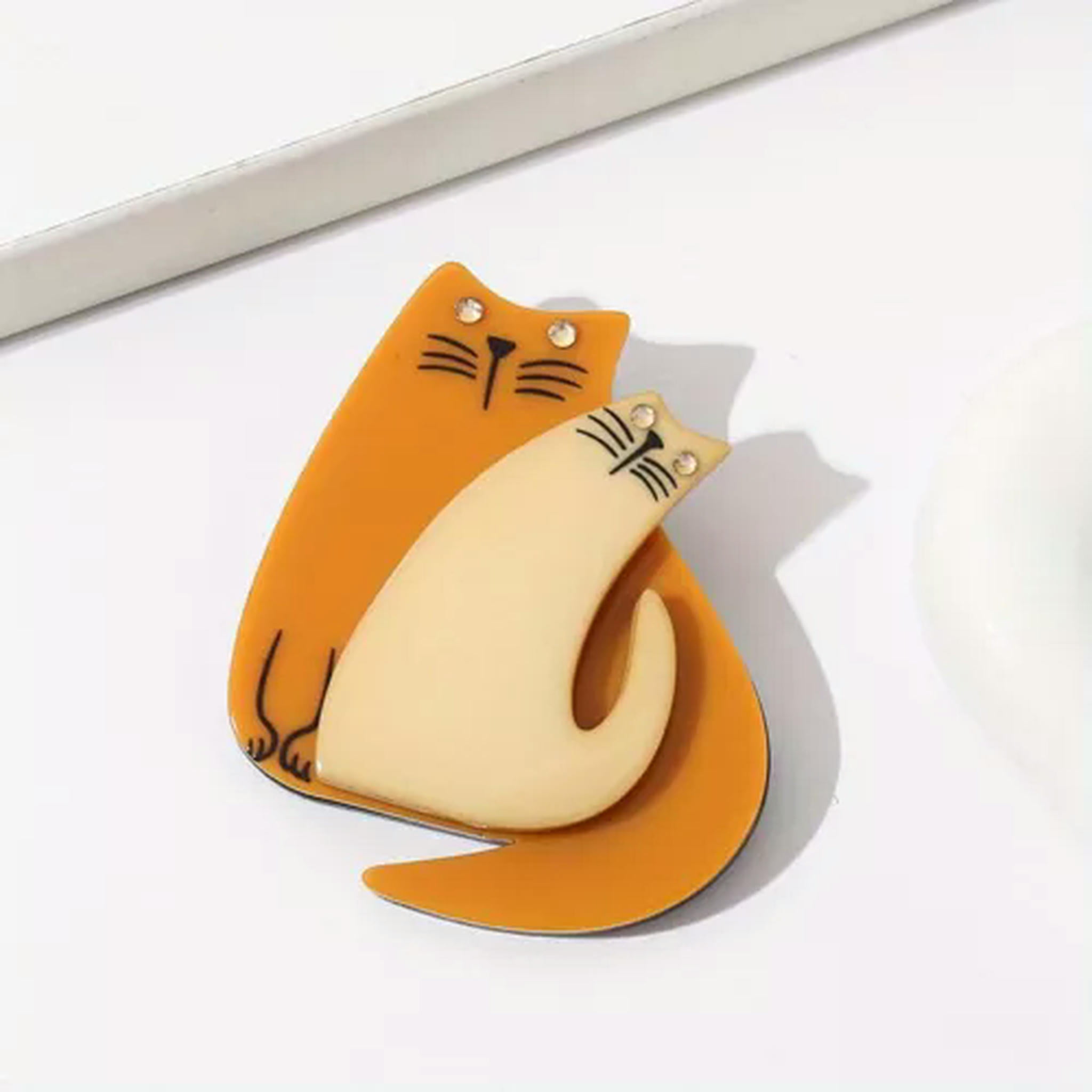 GKNET Simple Acrylic Cat Brooch Fashion Acetate Plates Women's Clothing ...