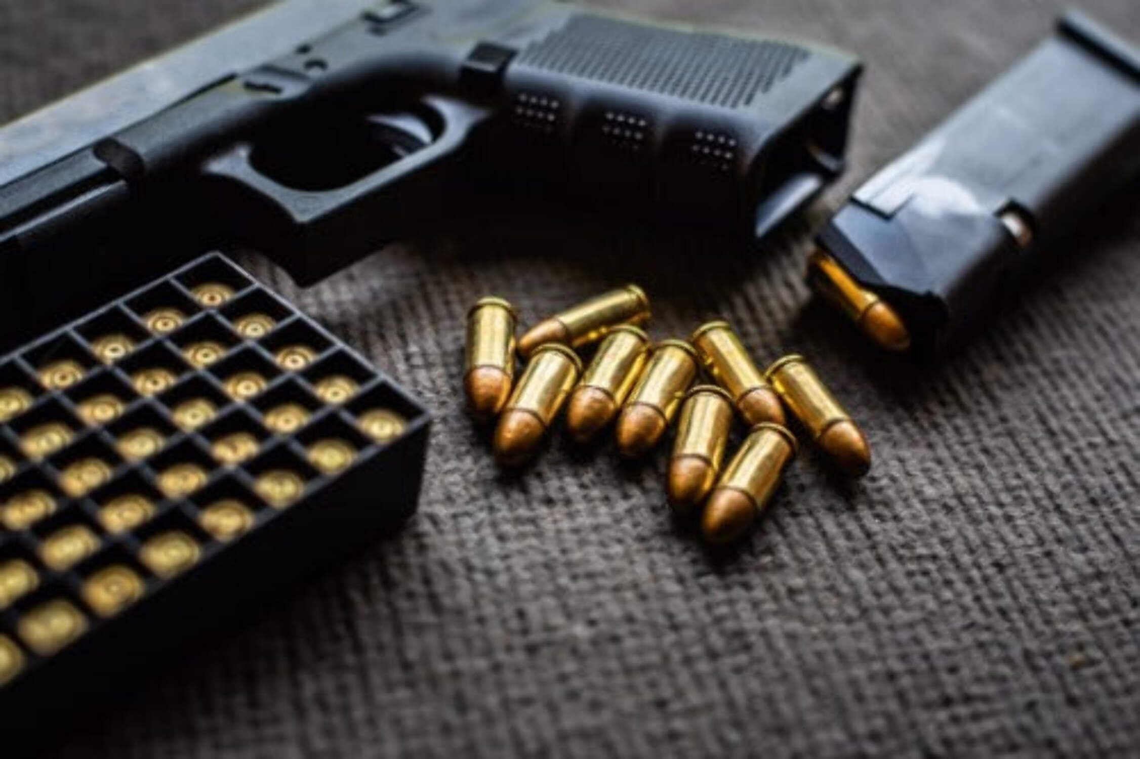 GLOCK BULLETS HANDGUN GLOSSY POSTER PICTURE BANNER PRINT PHOTO weapon ...