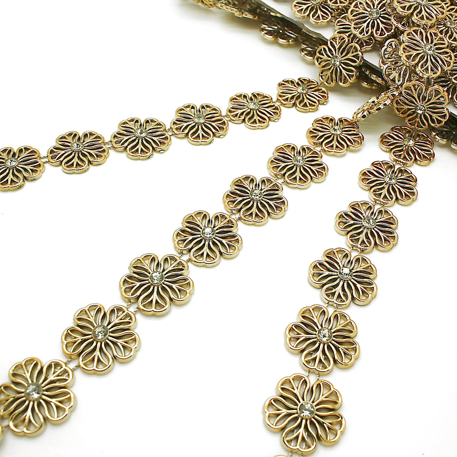GOLD CRYSTAL FLOWER TRIM - sarahi.NYC - Walmart.com