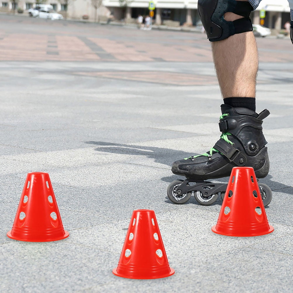 GOOHOCHY 30pcs Roller Skating Marker Cones Small Sports Training Cones ...