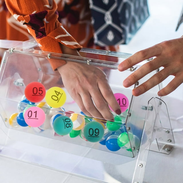 GOOHOCHY Bingo Decorations with Numbered Plastic Balls for Parties and ...