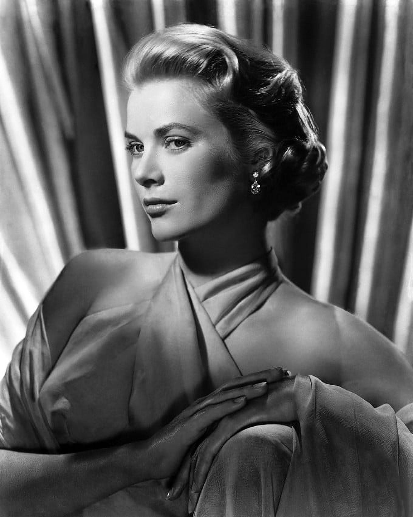 GRACE KELLY B&W 24X36 Poster HEAD TURNED TO SIDE POSE - Walmart.com