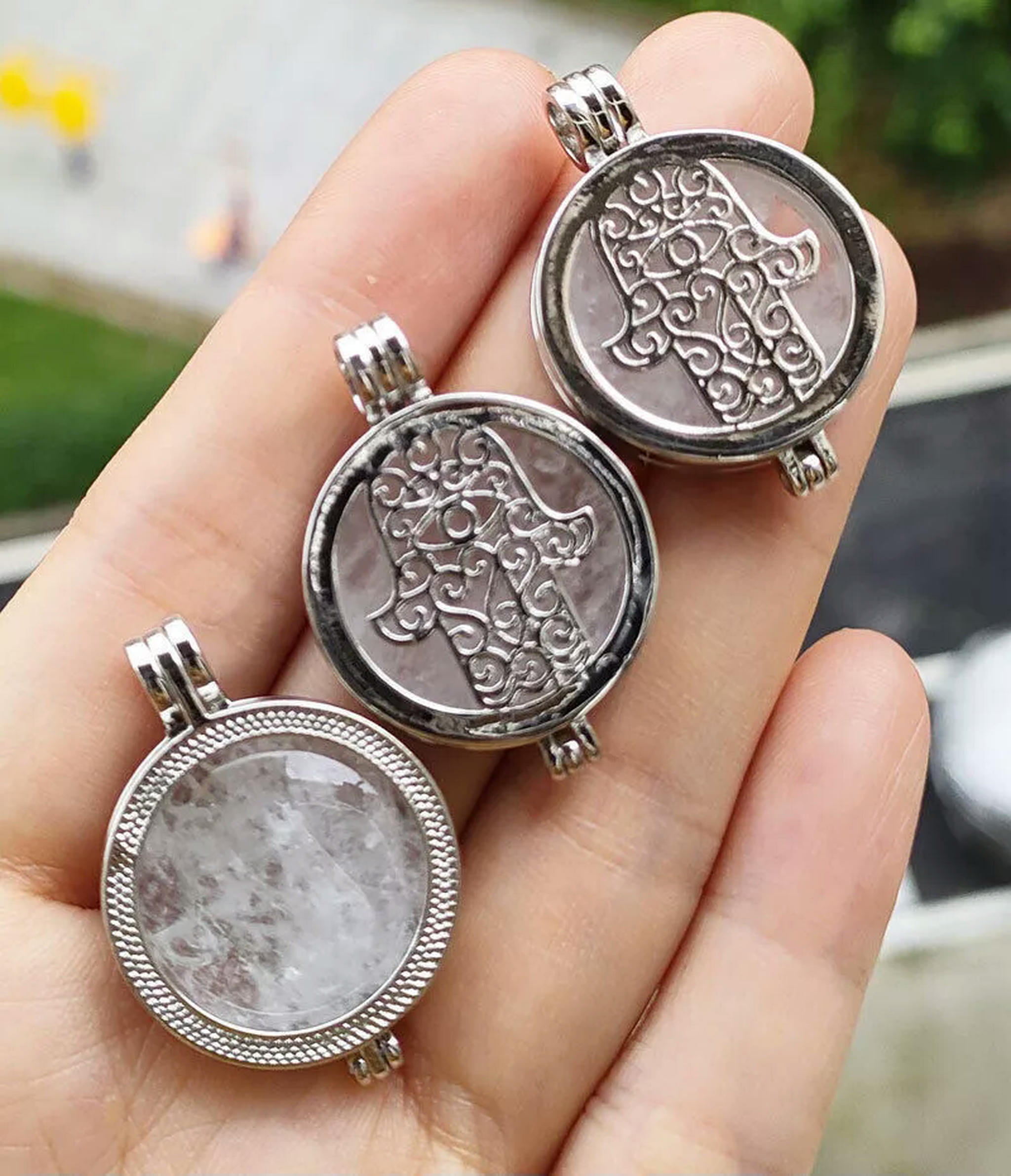 GRACEARA 10pcs Rock Quartz Gems Hand Of God Pendants Box Chakra Reiki ...