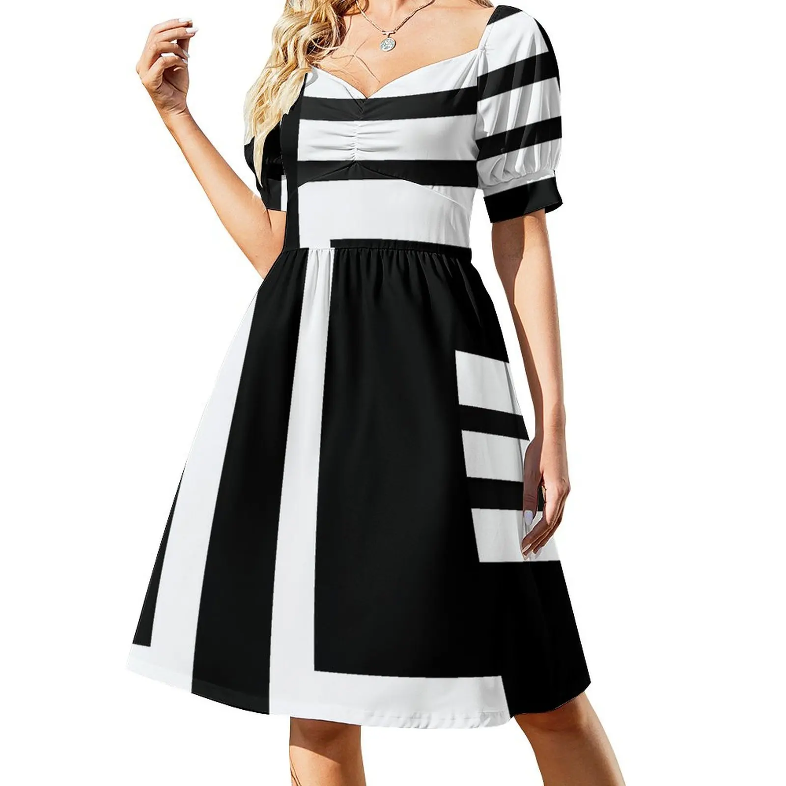 GRAPHIC BLOCKED DESIGN IN BLACK AND WHITE Dress short dresses daring ...