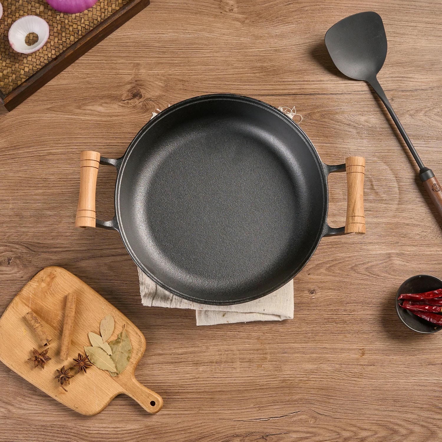 GVN 13"Pancake Griddle with Wooden Handle, Cast Iron Skillet, Uncoated ...