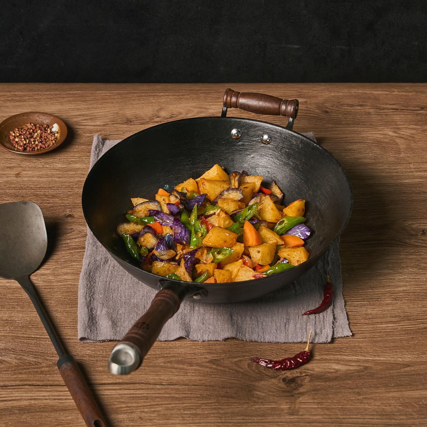 GVN 14.2" Cast Iron Wok, Craft Wok Chinese Wok, Flat Bottom Iron Woks ...