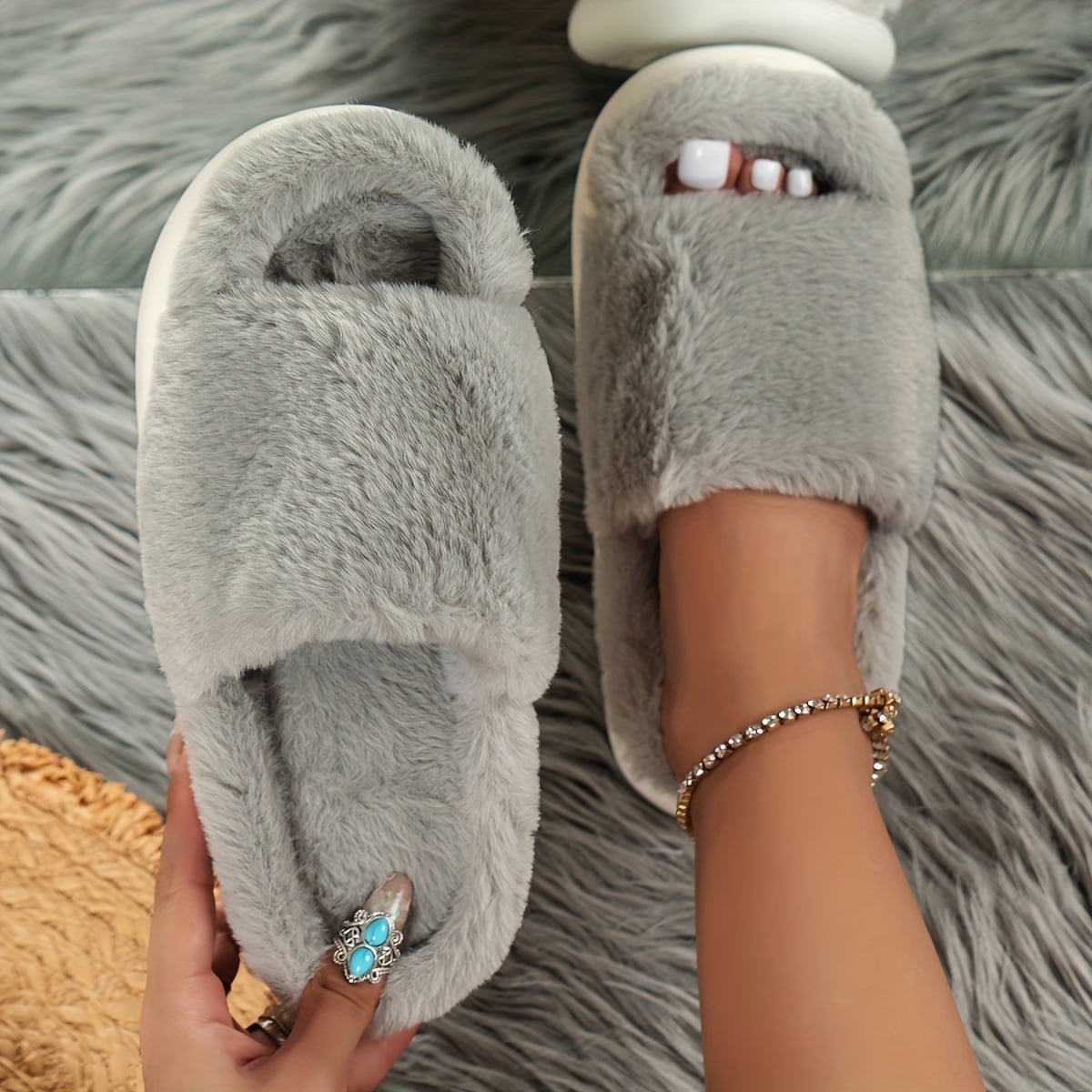 GYTY [Cozy Furry Slippers] Comfy Fluffy Furry House Slippers - Single ...