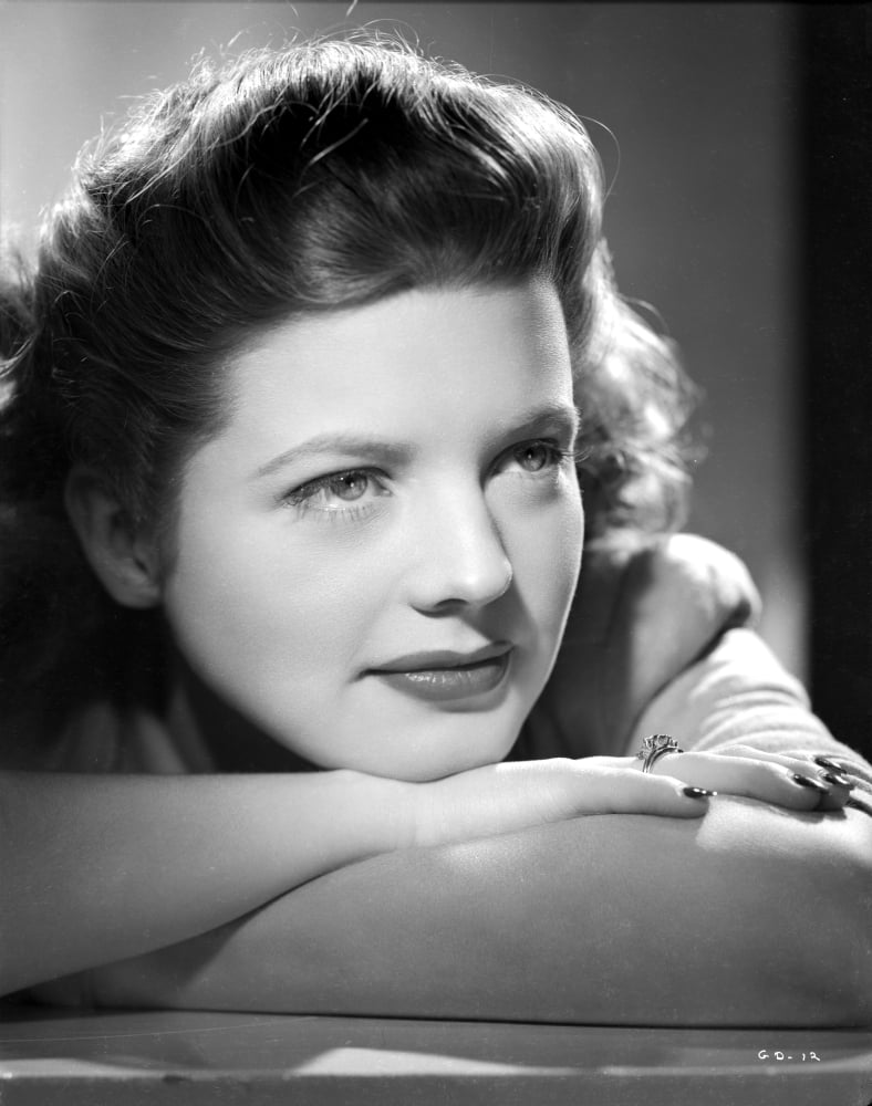 Gail Davis Portrait in Classic Photo Print (8 x 10) - Walmart.com