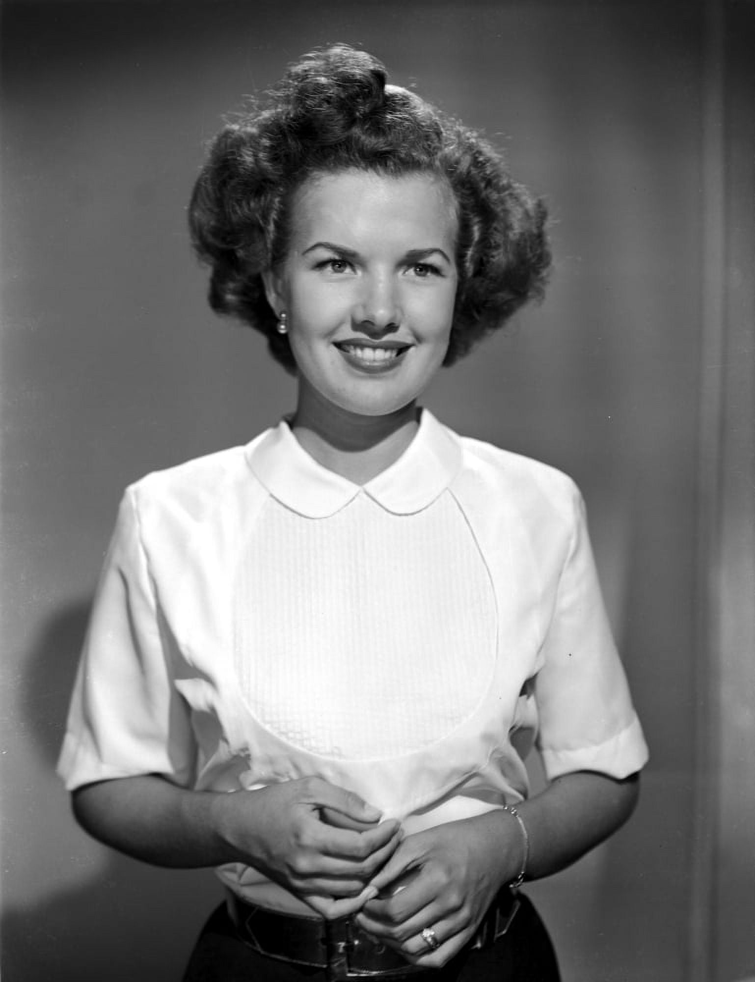 Gale Storm smiling in White Photo Print (24 x 30) - Walmart.com