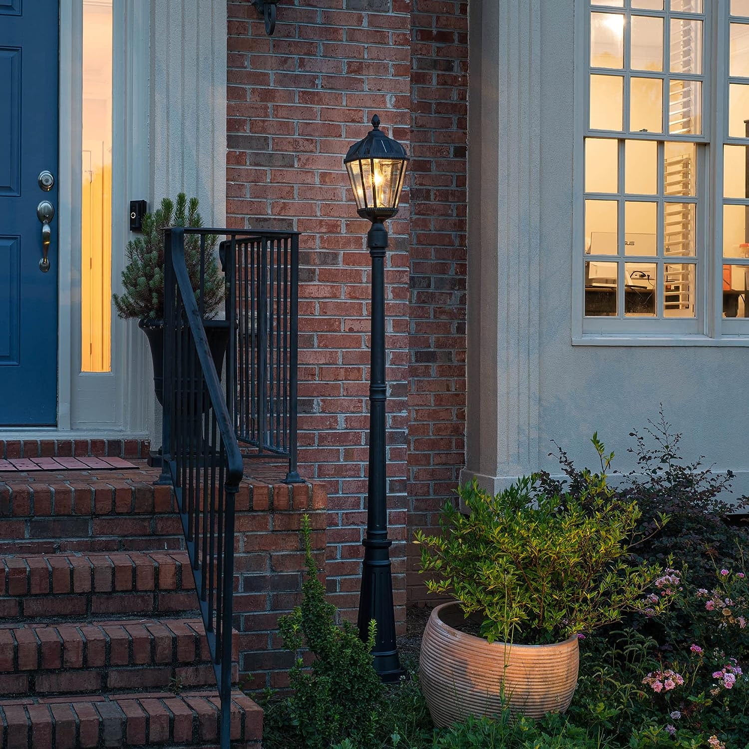 Gama Sonic Solar Outdoor Lamp Post Light, Black Cast Aluminum and ...