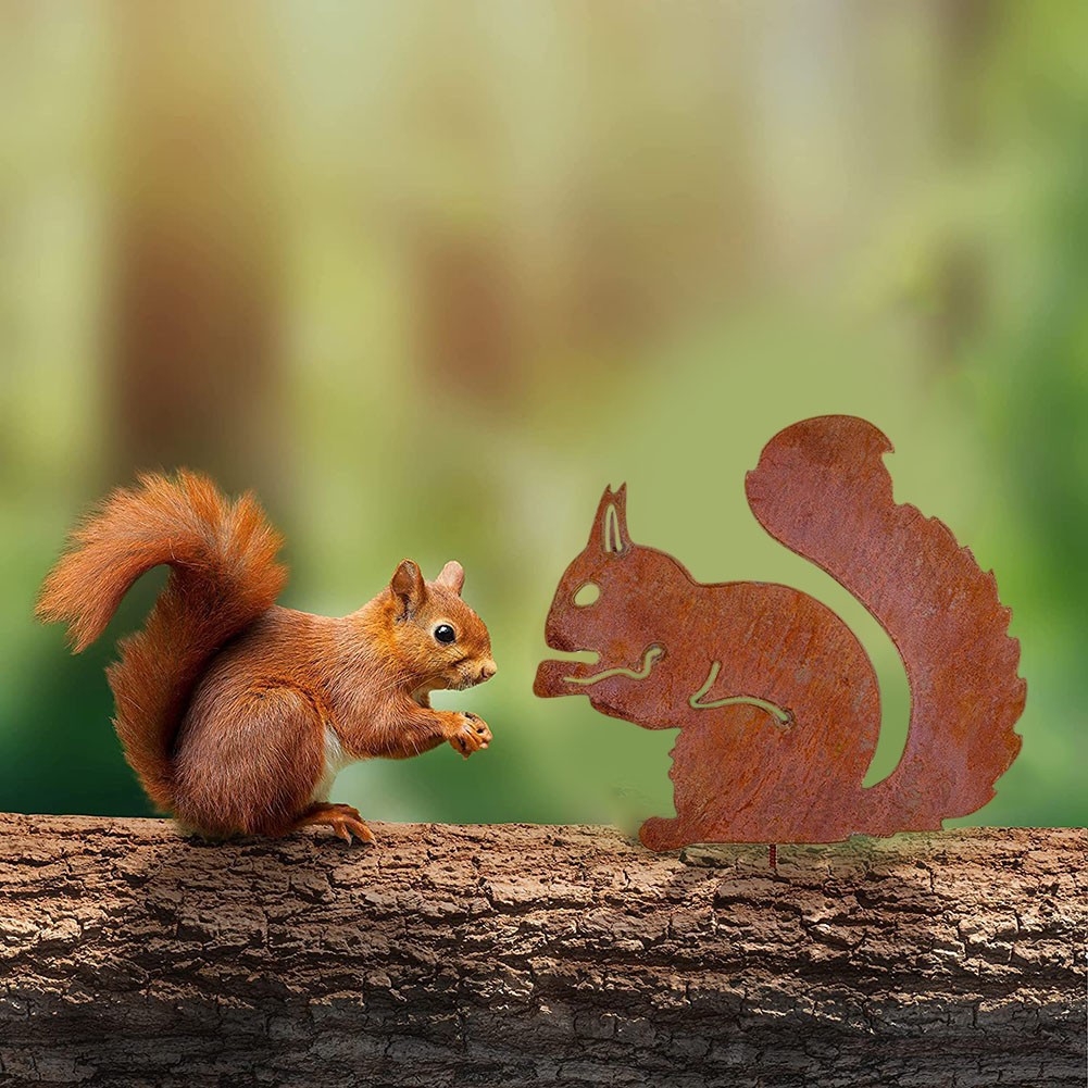 Garden Decoration Rusty Squirrels Outdoor Ornaments Decorative Piles ...