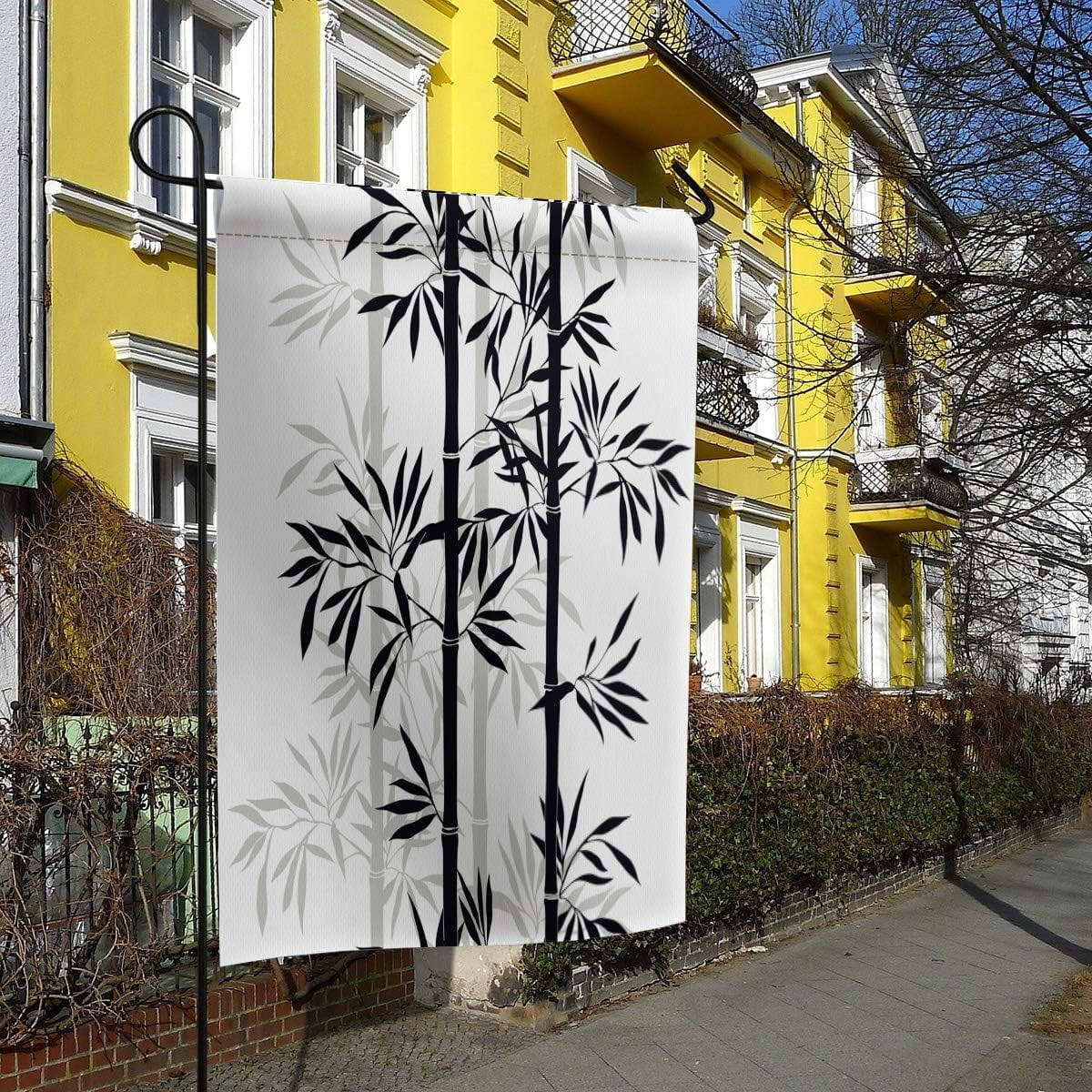 Garden Flags, Black And White Bamboo Garden Flag, Yard Decorations ...