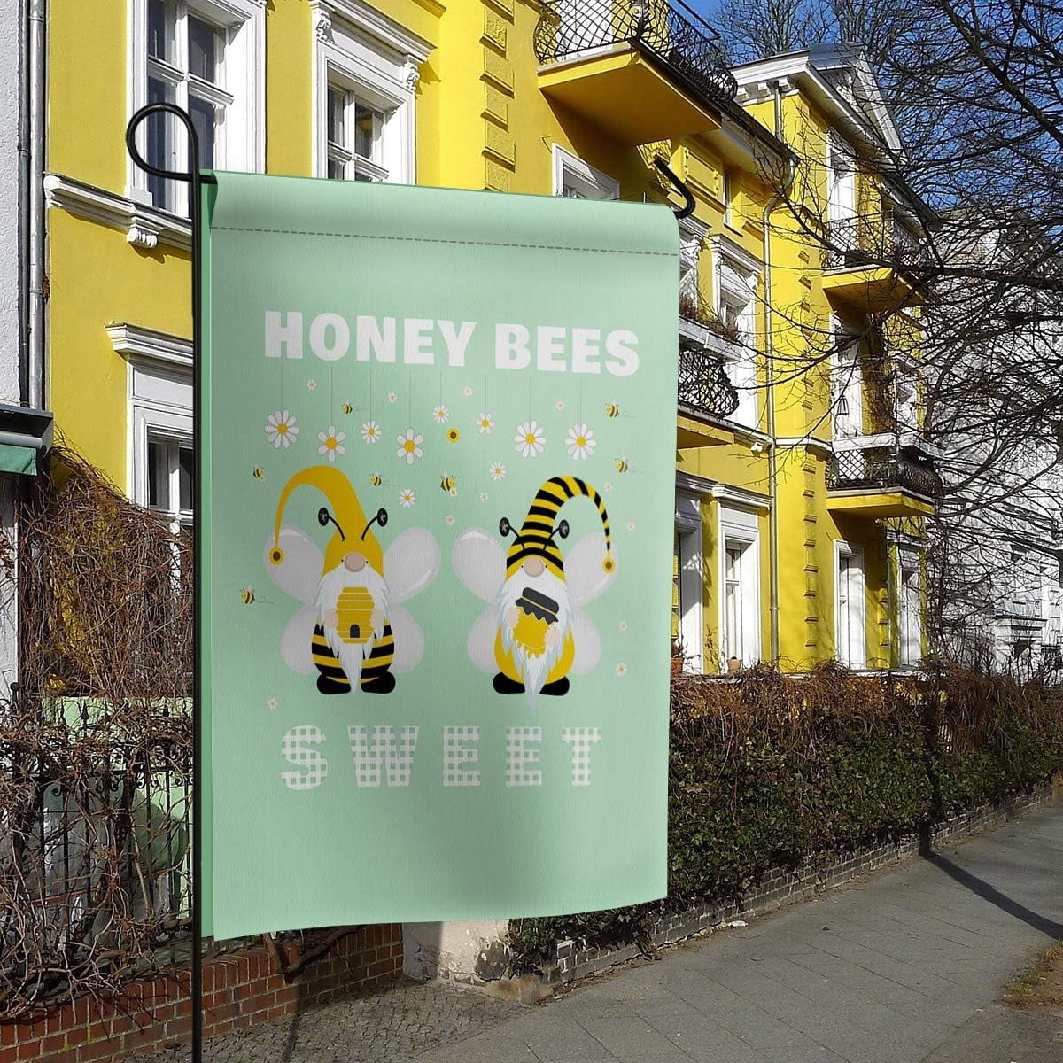 Garden Flags, Honey Bees Sweet Small Daisies On Green Garden Flag, Yard Decorations Outdoor ...