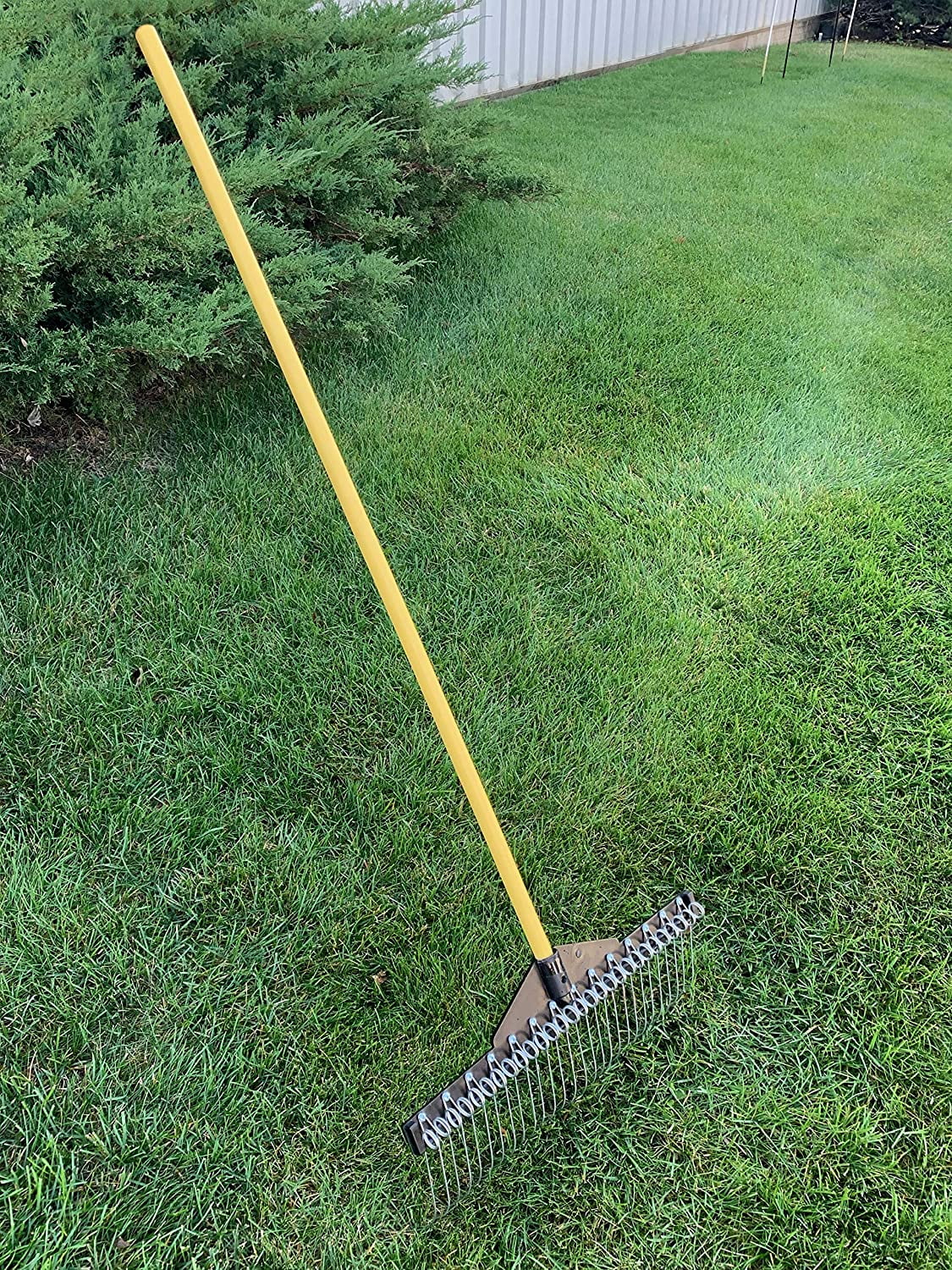 Garden Landscape Rake – 21” Head Garden Debris Rake | Elevate Your ...