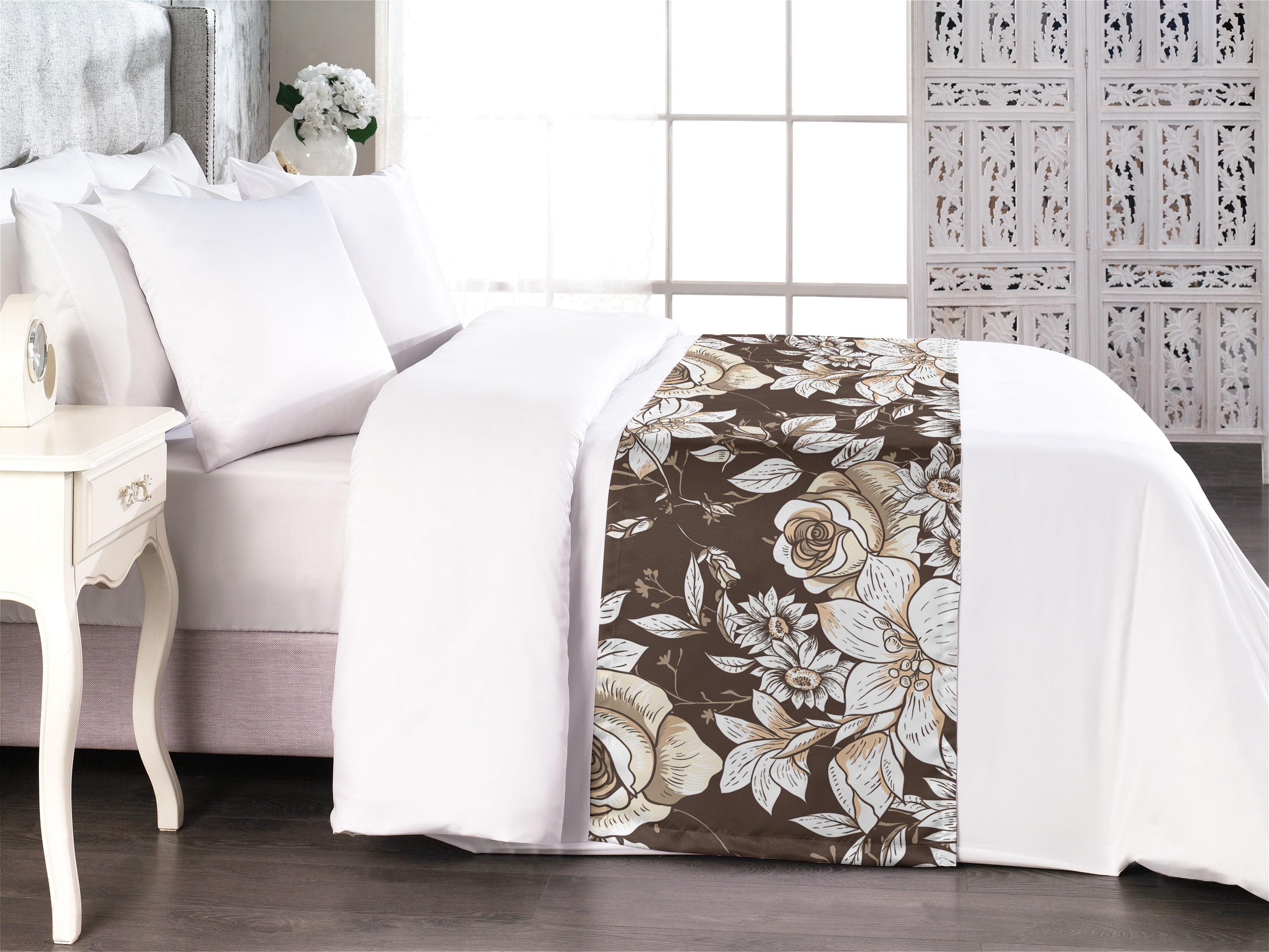 Garden Scene Bed Runner, Neutral Traditional Roses and Floral Pattern ...