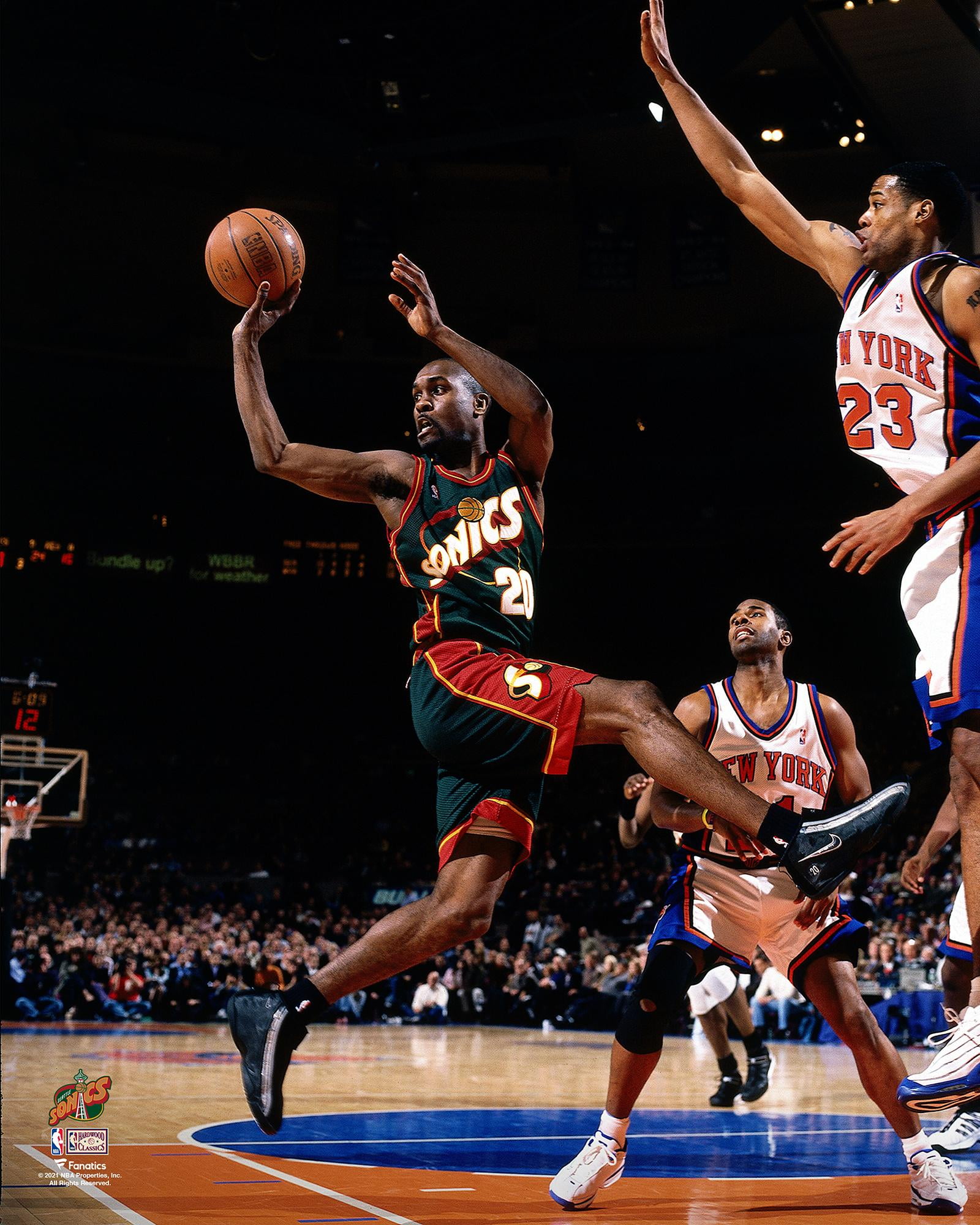 Gary Payton Seattle Supersonics Unsigned Hardwood Classics Drive and ...