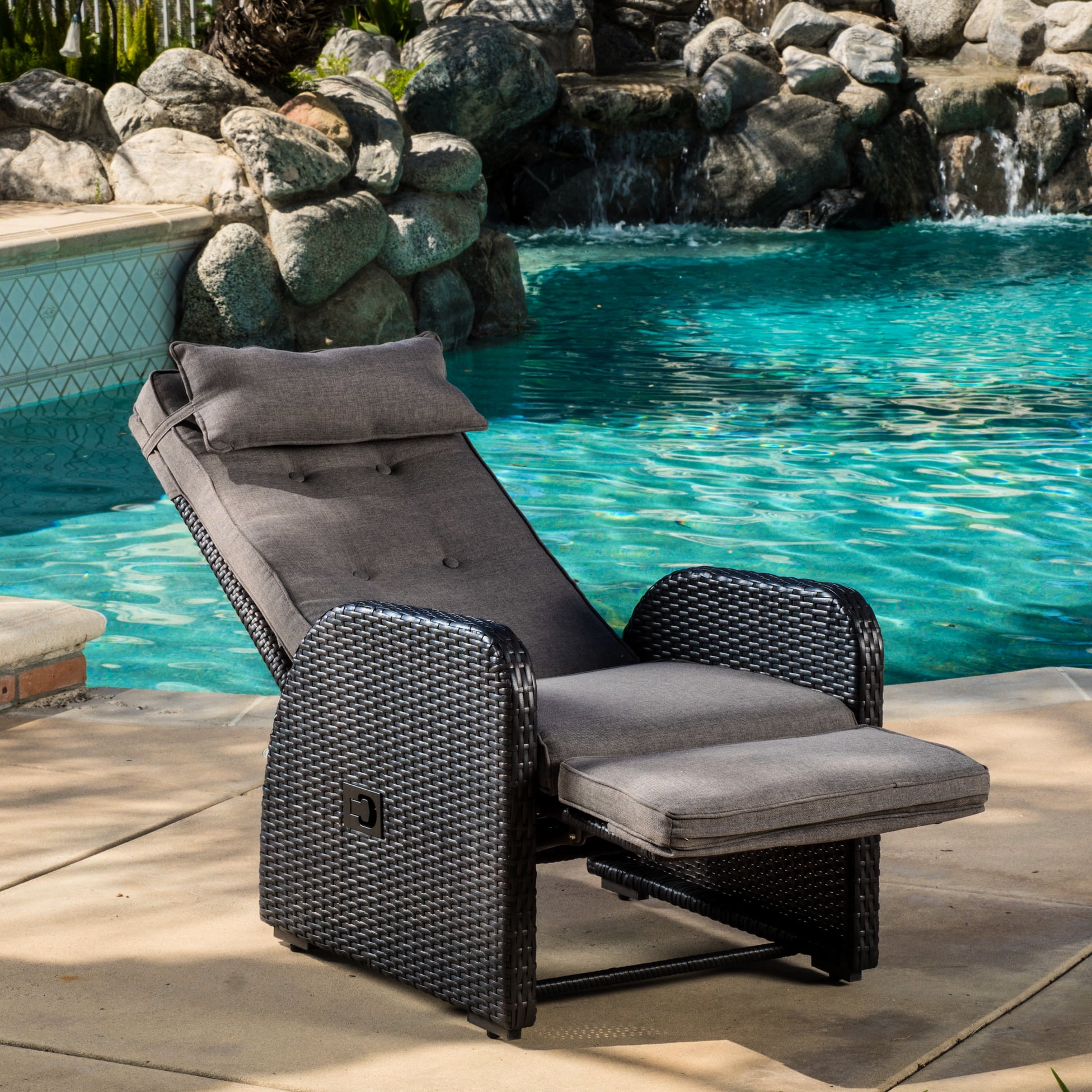Gas Recliner - Adjustable Outdoor Chair For Sunbathing, Reading ...