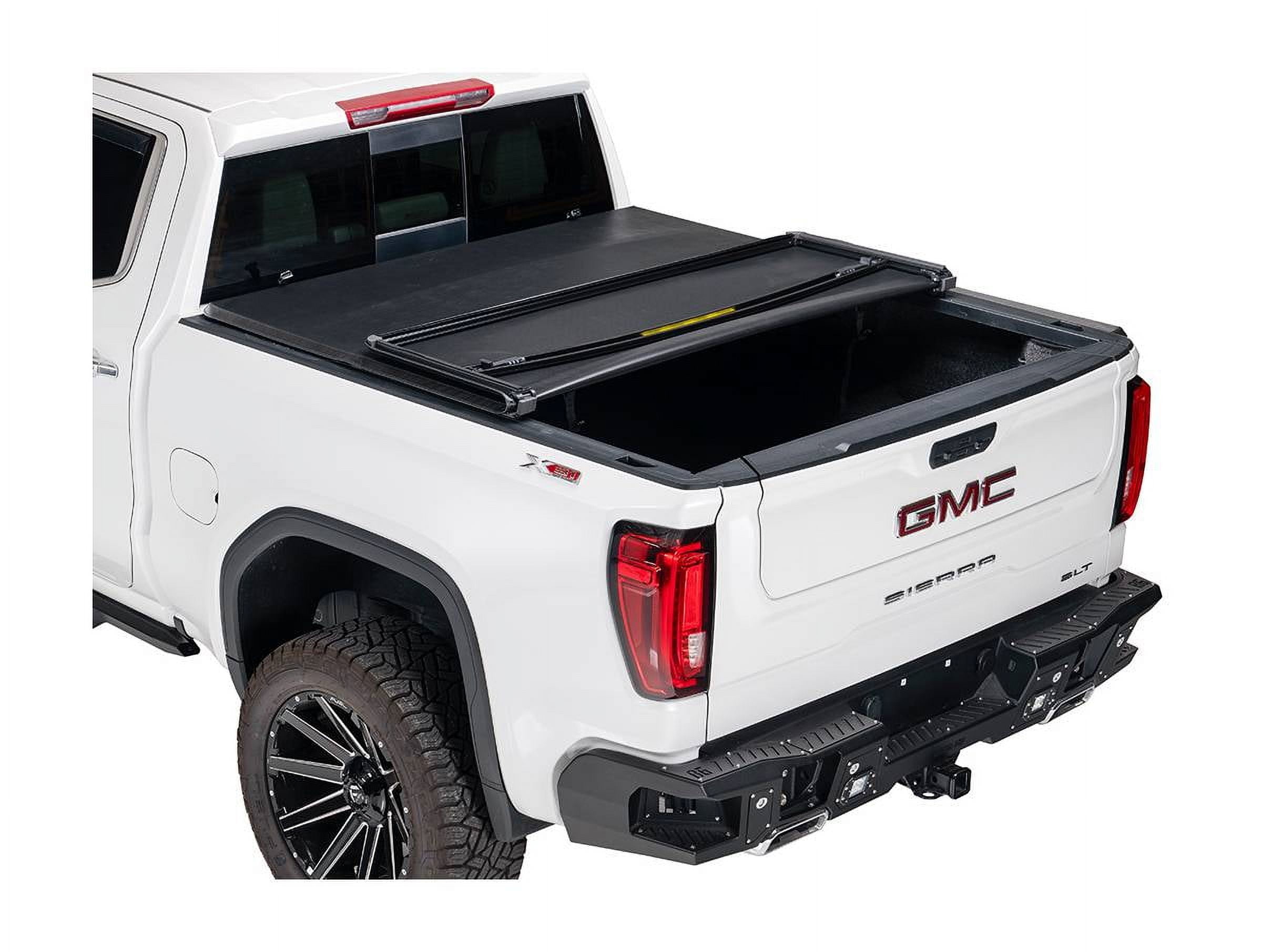 Gator by RealTruck SFX Soft Tri-Fold Tonneau Fits 16-24 Titan/Titan XD ...