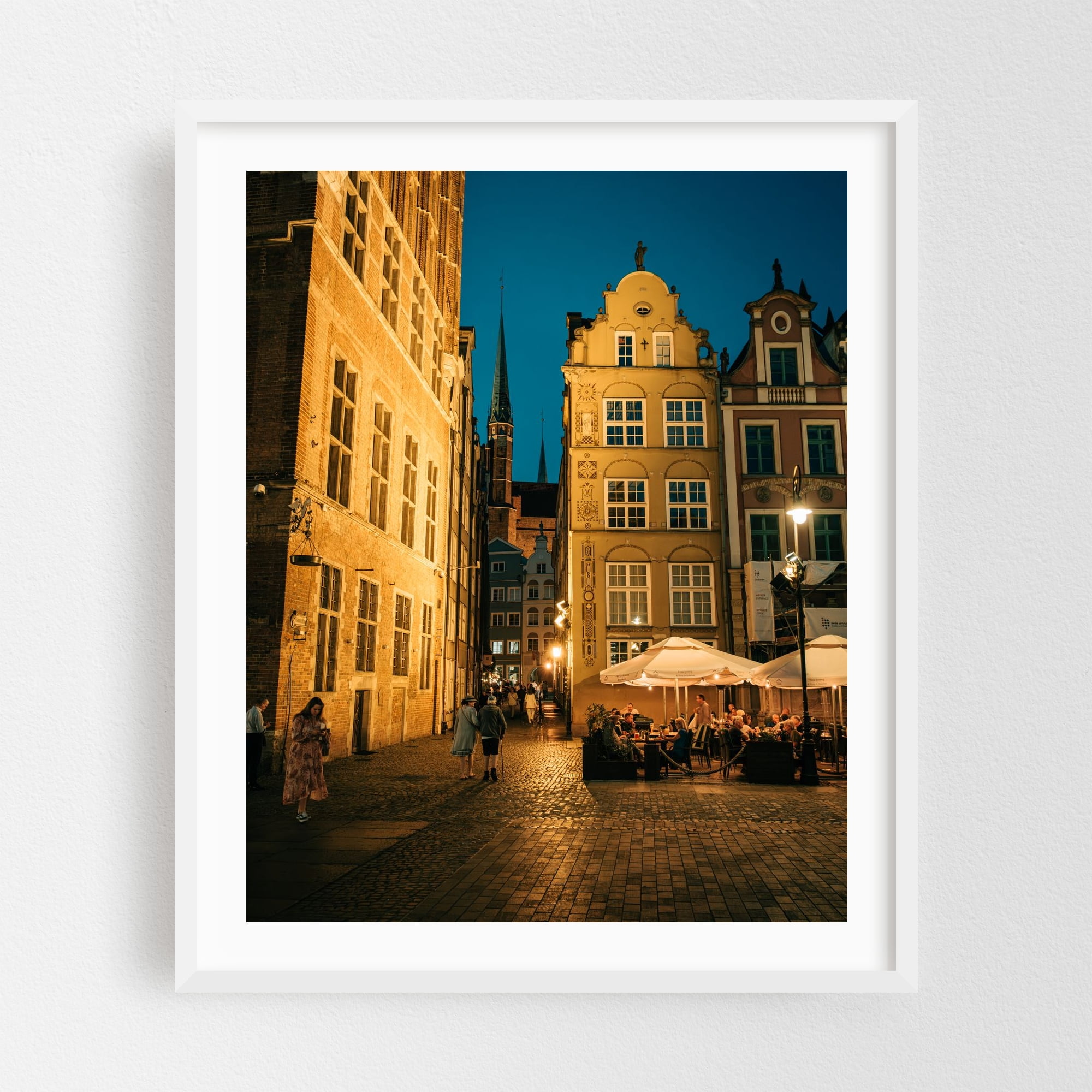 Gdańsk at Night 03 - Gdańsk Pomorskie Poland Photography Nightlife Street Photography Cityscape ...