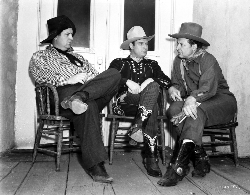 Gene Autry Seated on Chair with Two Men Photo Print (8 x 10) - Walmart.com